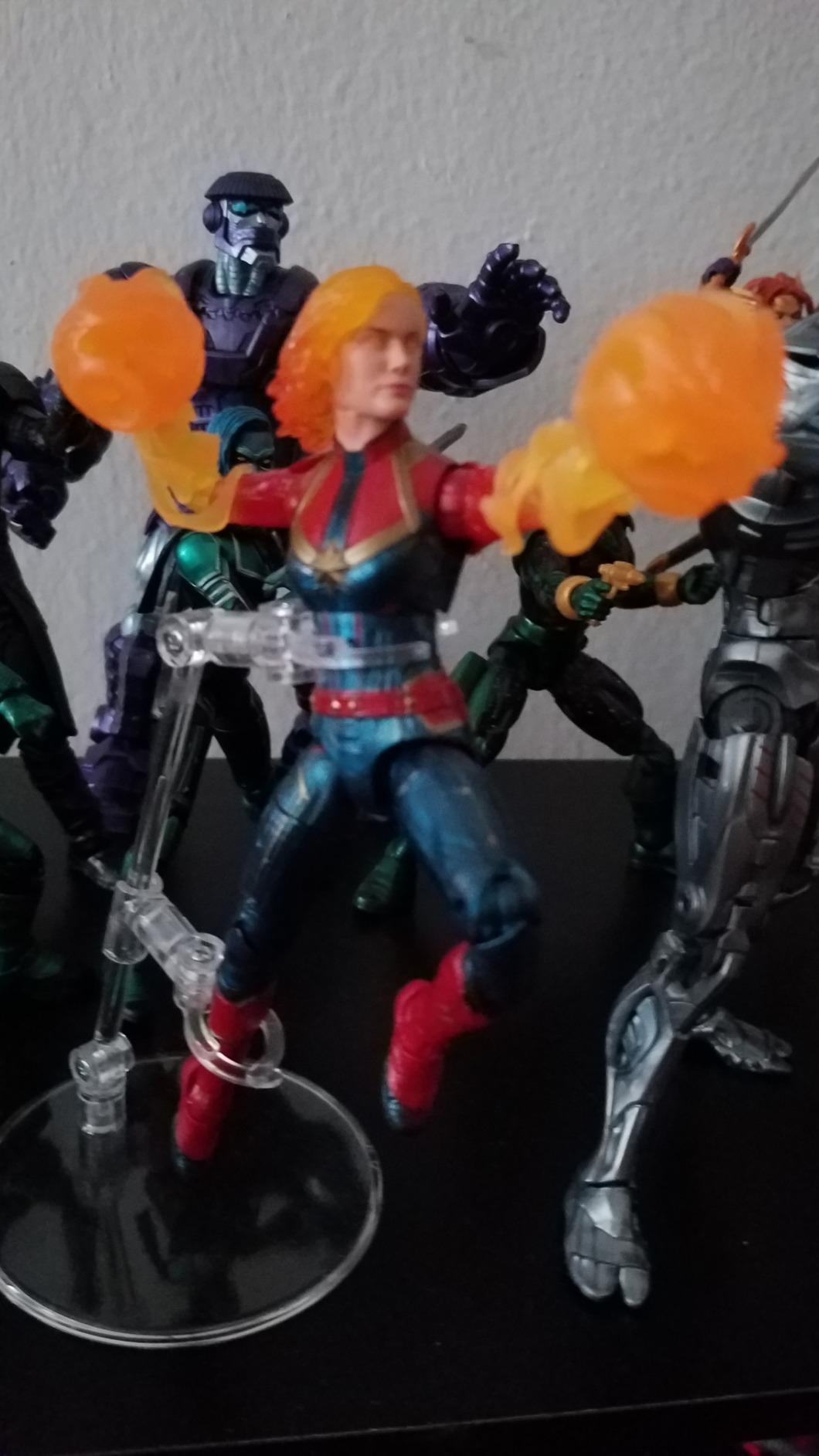 Amazon.com: Captain Marvel Legends Figure (Binary Form) : Toys & Games