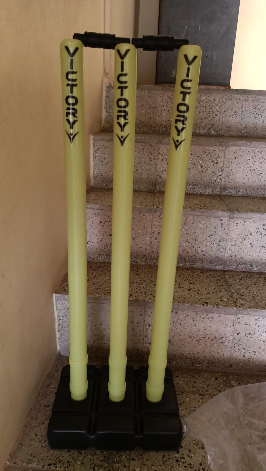 Buy Victory Heavy Cricket Stumps Plastic Wickets Set of 2 with 6 Stumps ...