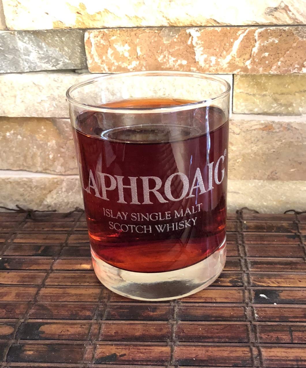 LAPHROAIG Collectible Whiskey Glass 8 Oz : Amazon.in: Home & Kitchen