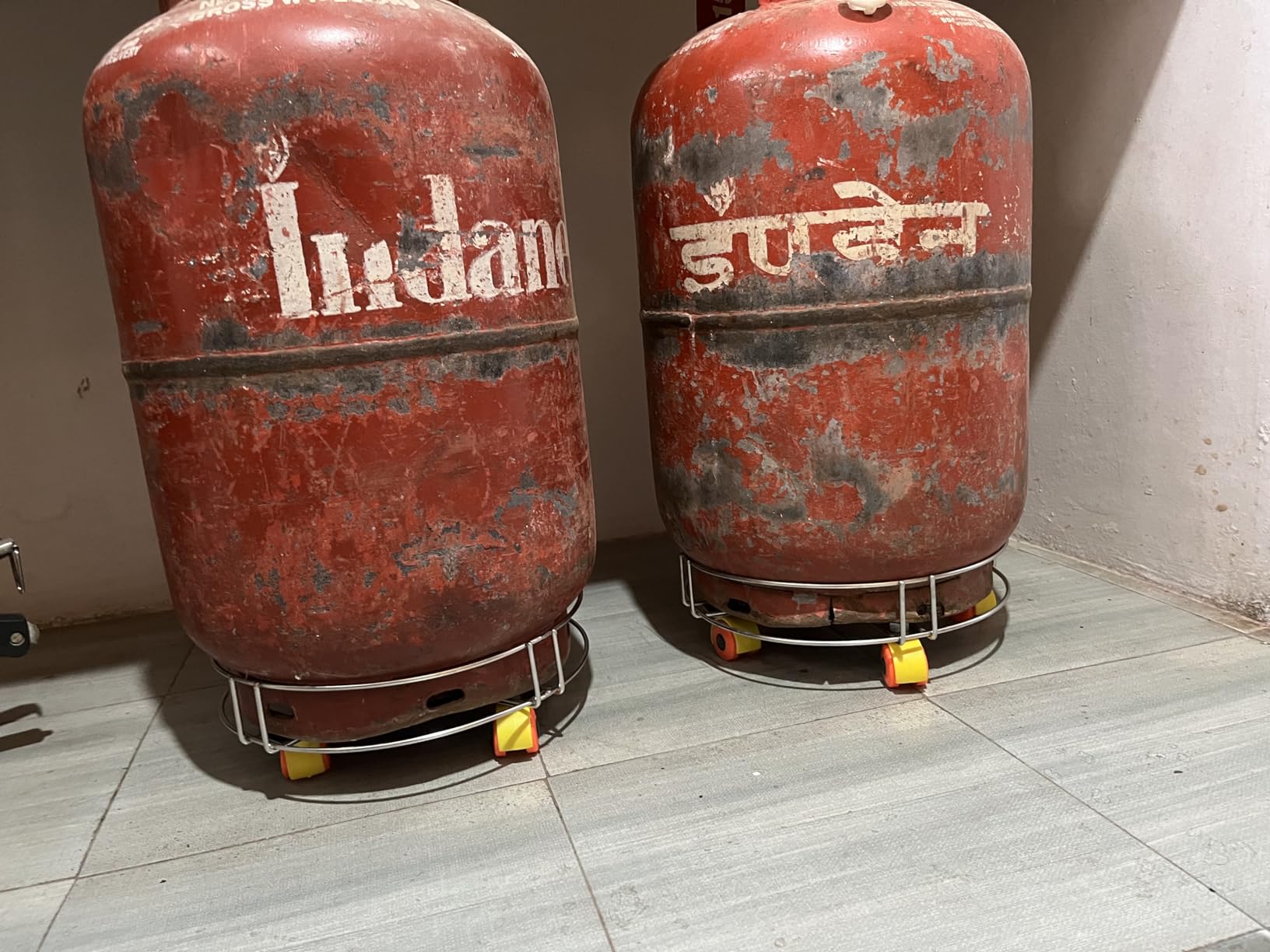 Q13® Stainless Steel Cylinder Trolley with Wheels | Gas Trolly - Lpg ...