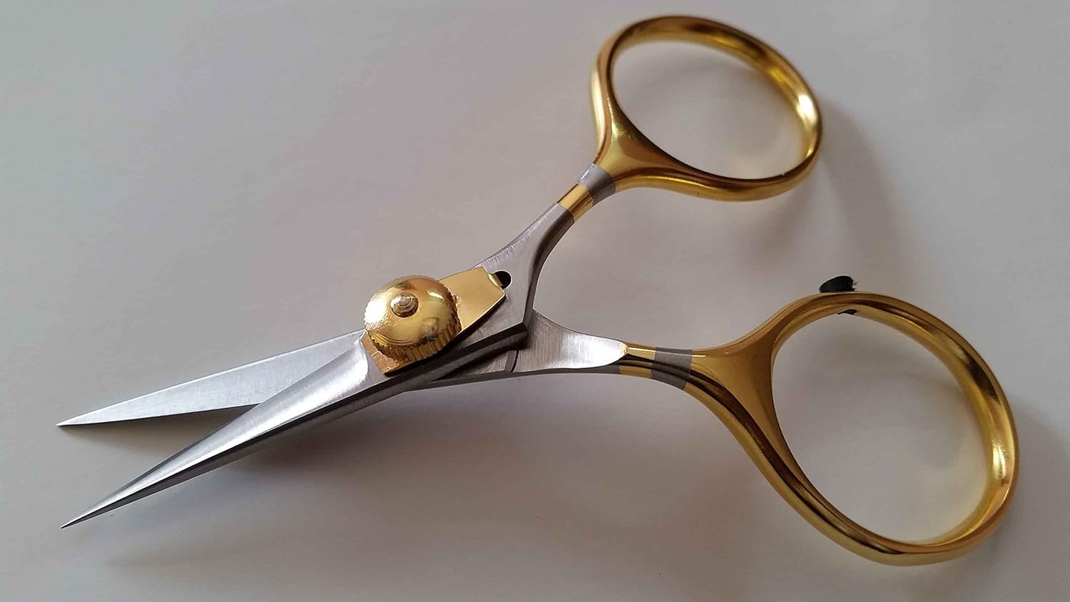 Amazon.com: Bent shaft Razor scissor 4" Super sharp blades Gold Loops ...