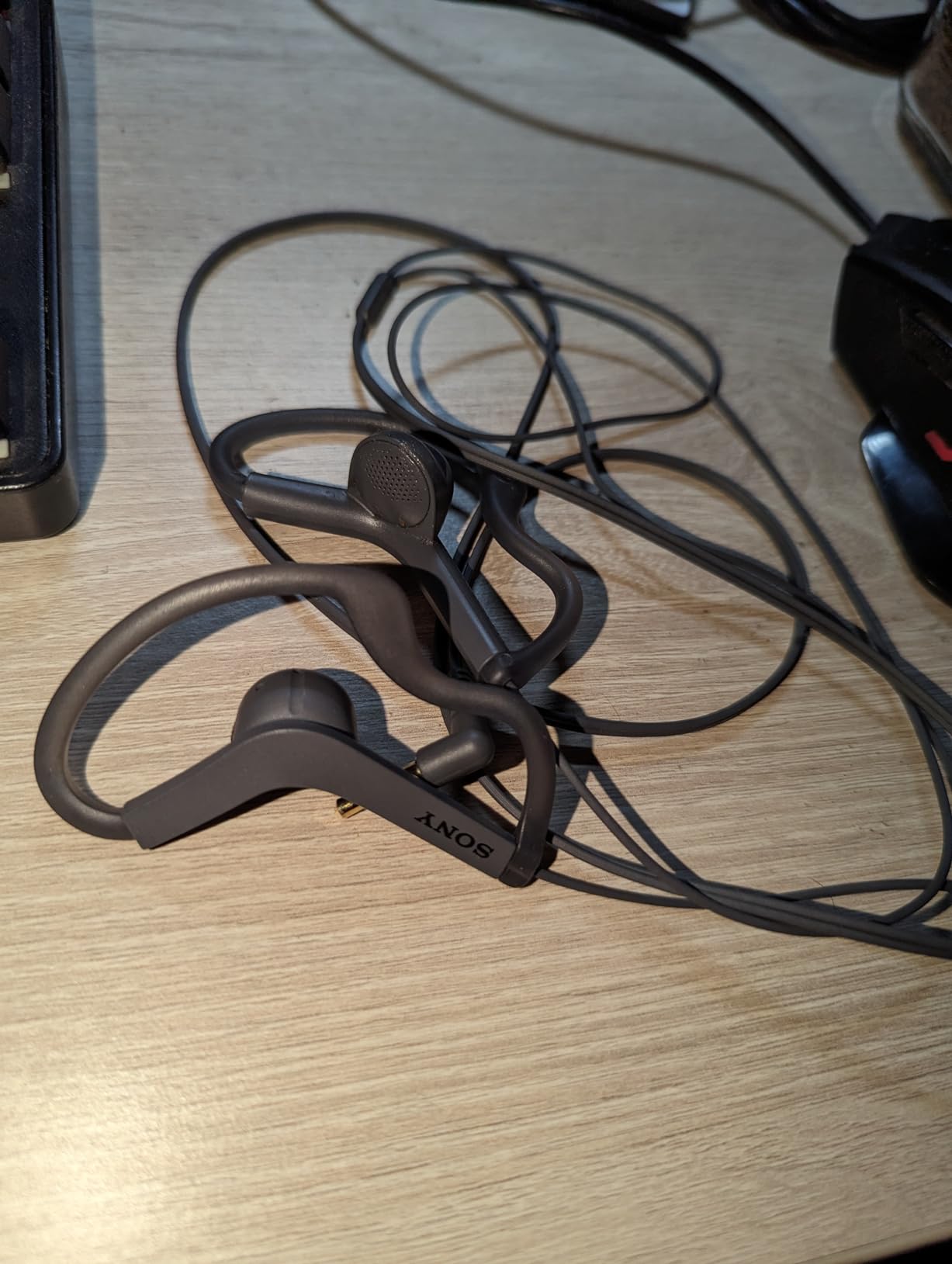 Sony (Renewed) MDR-AS210 Active Sports Open-Ear Headphones (Black ...