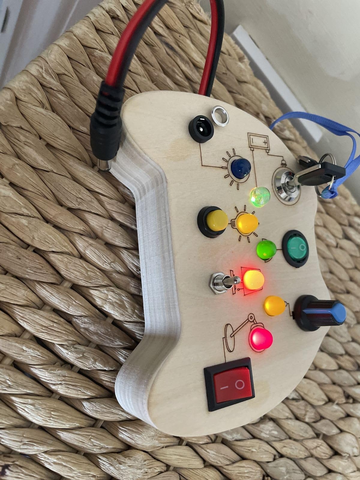 HOMCENT Montessori Switch Toys Wooden Busy Board Basic Crafting Toy ...