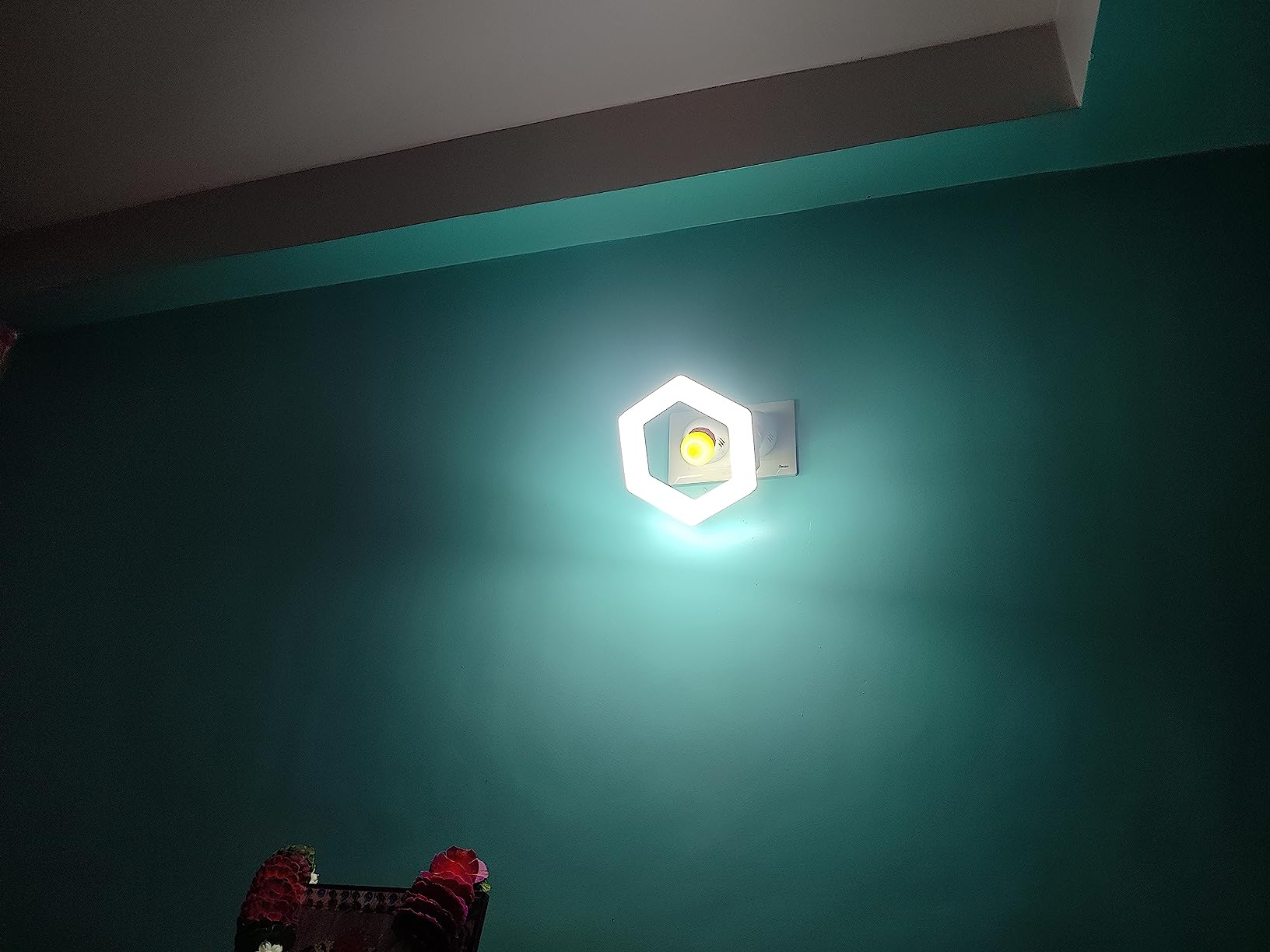 Buy Philips Stellar Bright Hexa 16-Watt LED Bulb, Crystal White, Pack ...