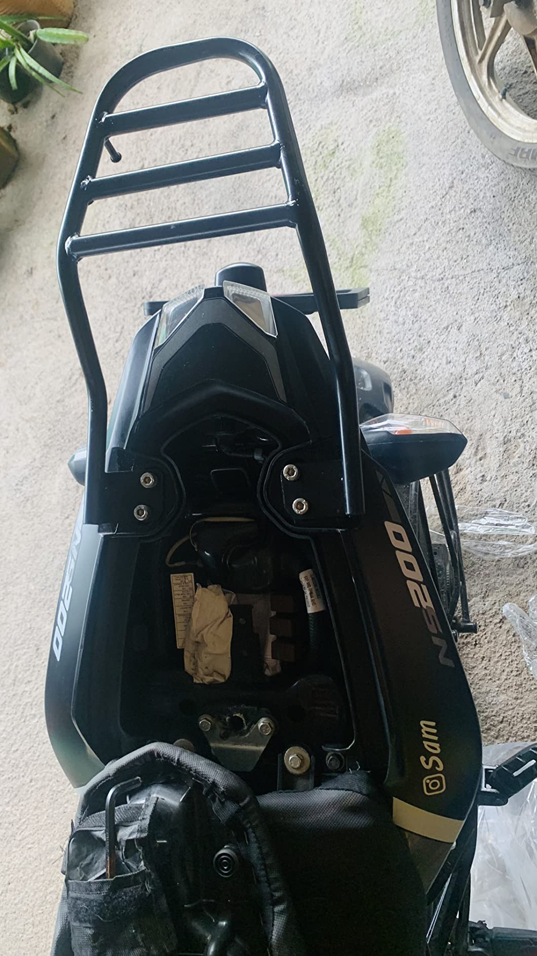 AutoTrends Back Carrier for Bajaj Pulsar NS200 Motorbike (Black ...