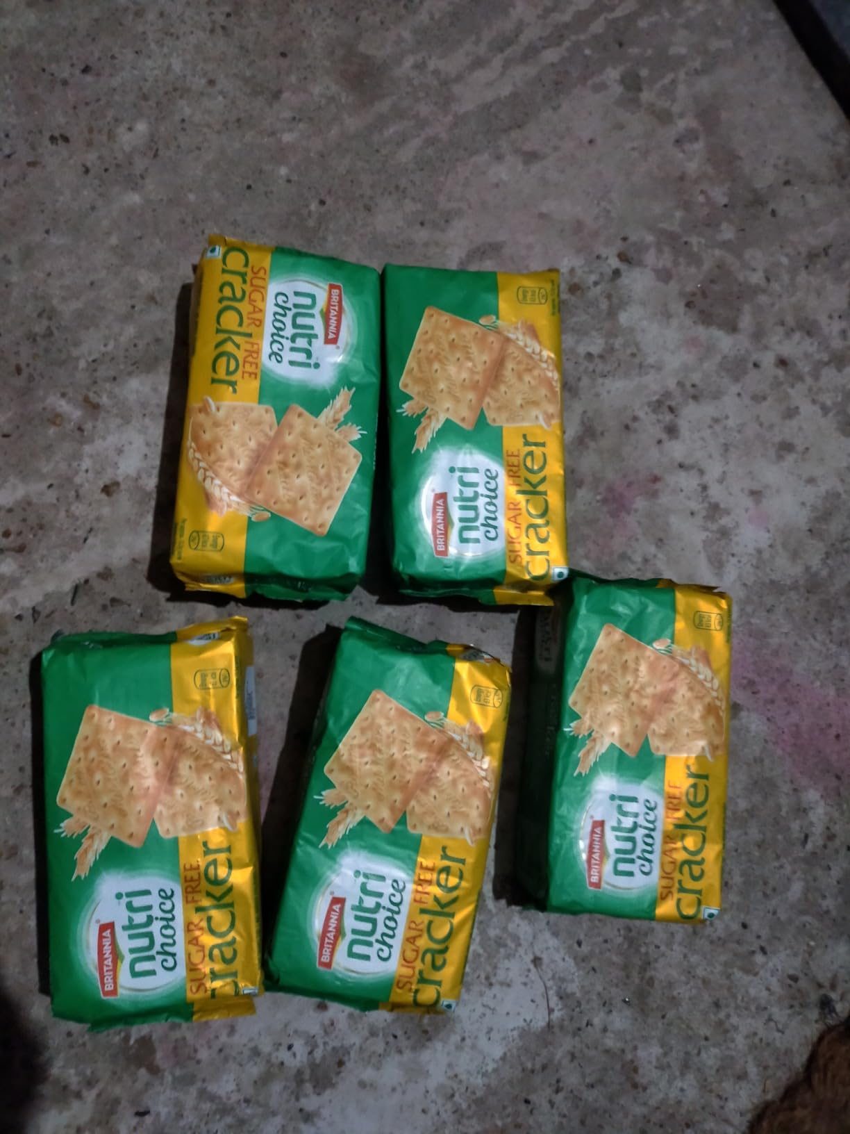 Britannia NutriChoice Sugar Free Cracker Biscuits Pouch, 300 g : Amazon ...
