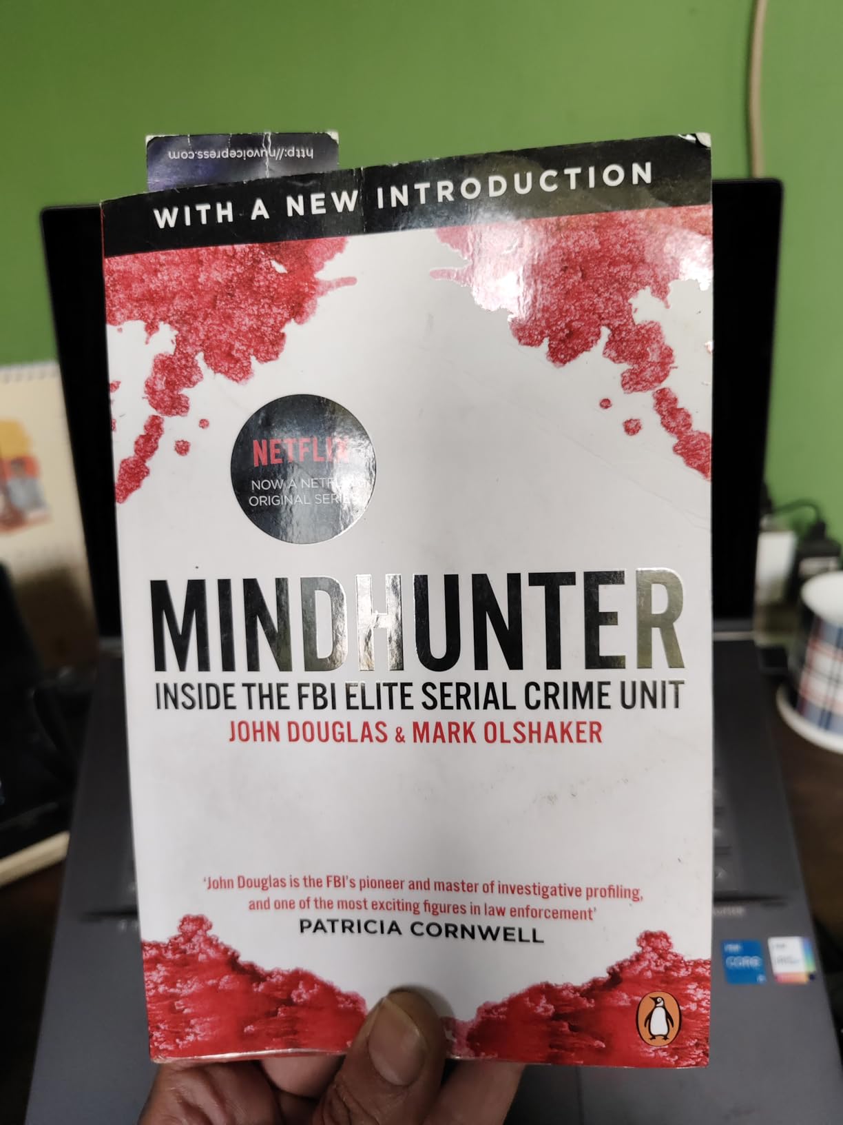 Mindhunter: Inside the FBI's Elite Serial Crime Unit : Douglas, John E ...