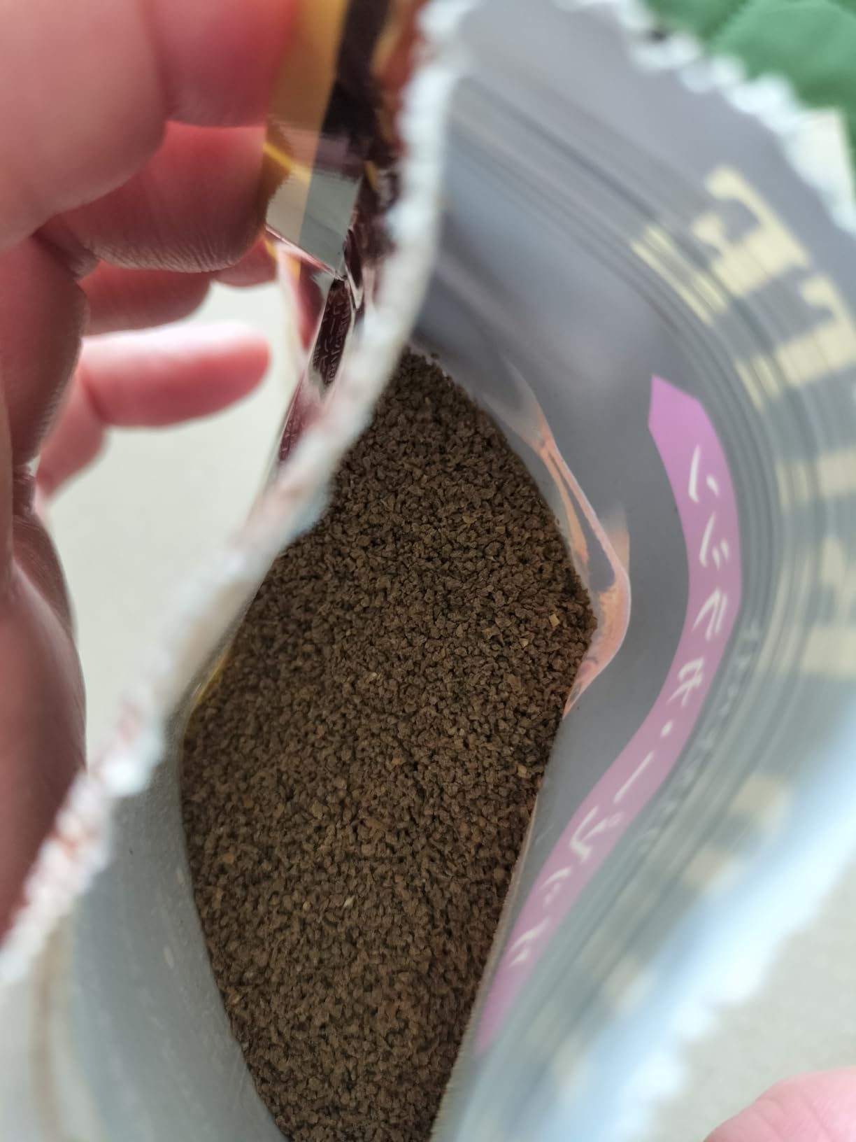 Amazon.co.jp: GEX ワイルドバイト グッピー・カラシン 45g 昆虫原料38%配合 アメリカミズアブ幼虫 ゆっくり沈む 小粒 魚本来の食性 オメガ3・6脂肪酸 : ペット用品