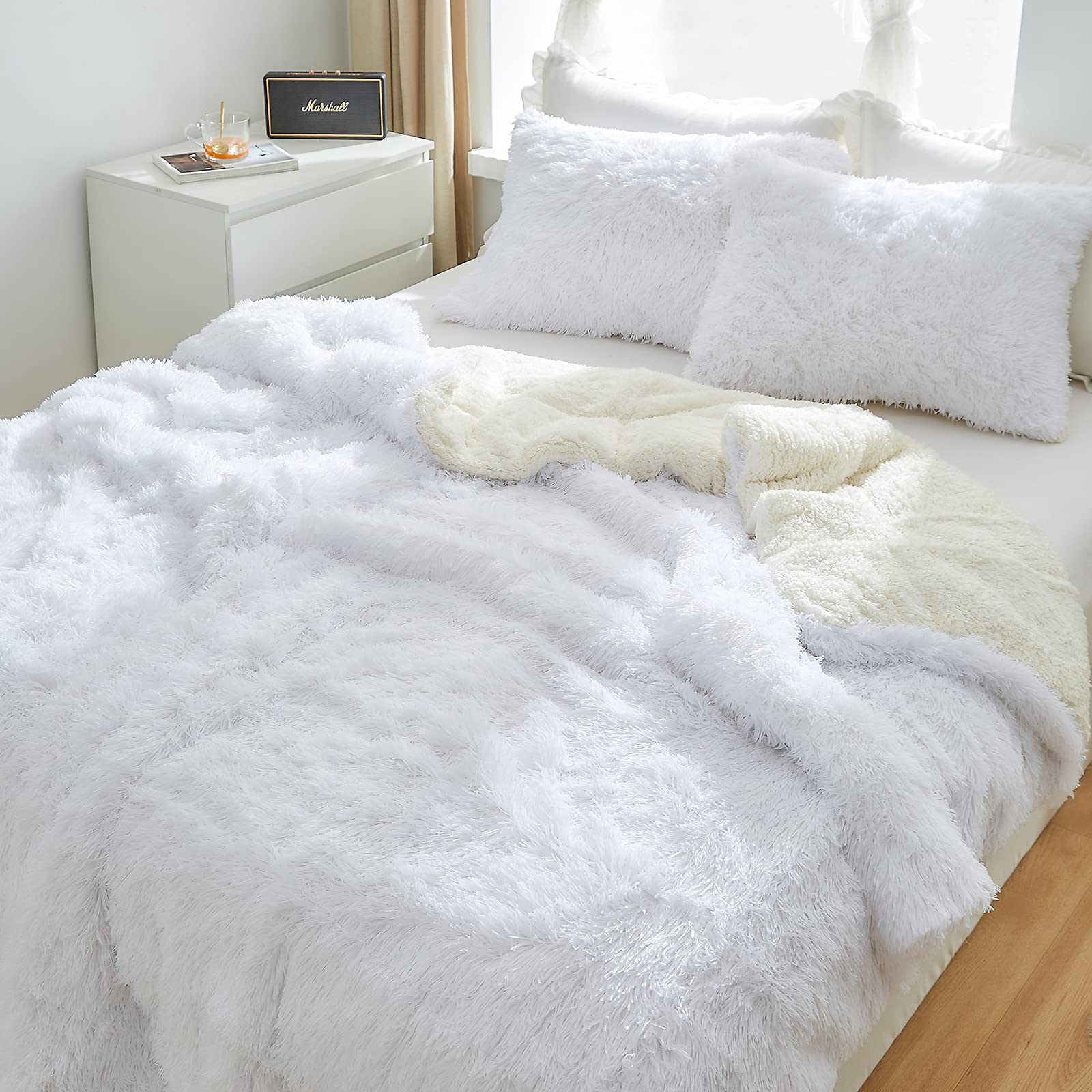 Amazon.com: Luxury Faux Fur King Size Winter Comforter Set Shaggy ...