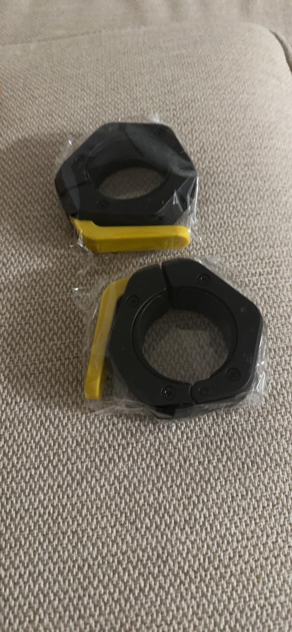 Amazon.com: Barbell Clips 2 Inch Weight Bar Clamps Olympic Barbell ...