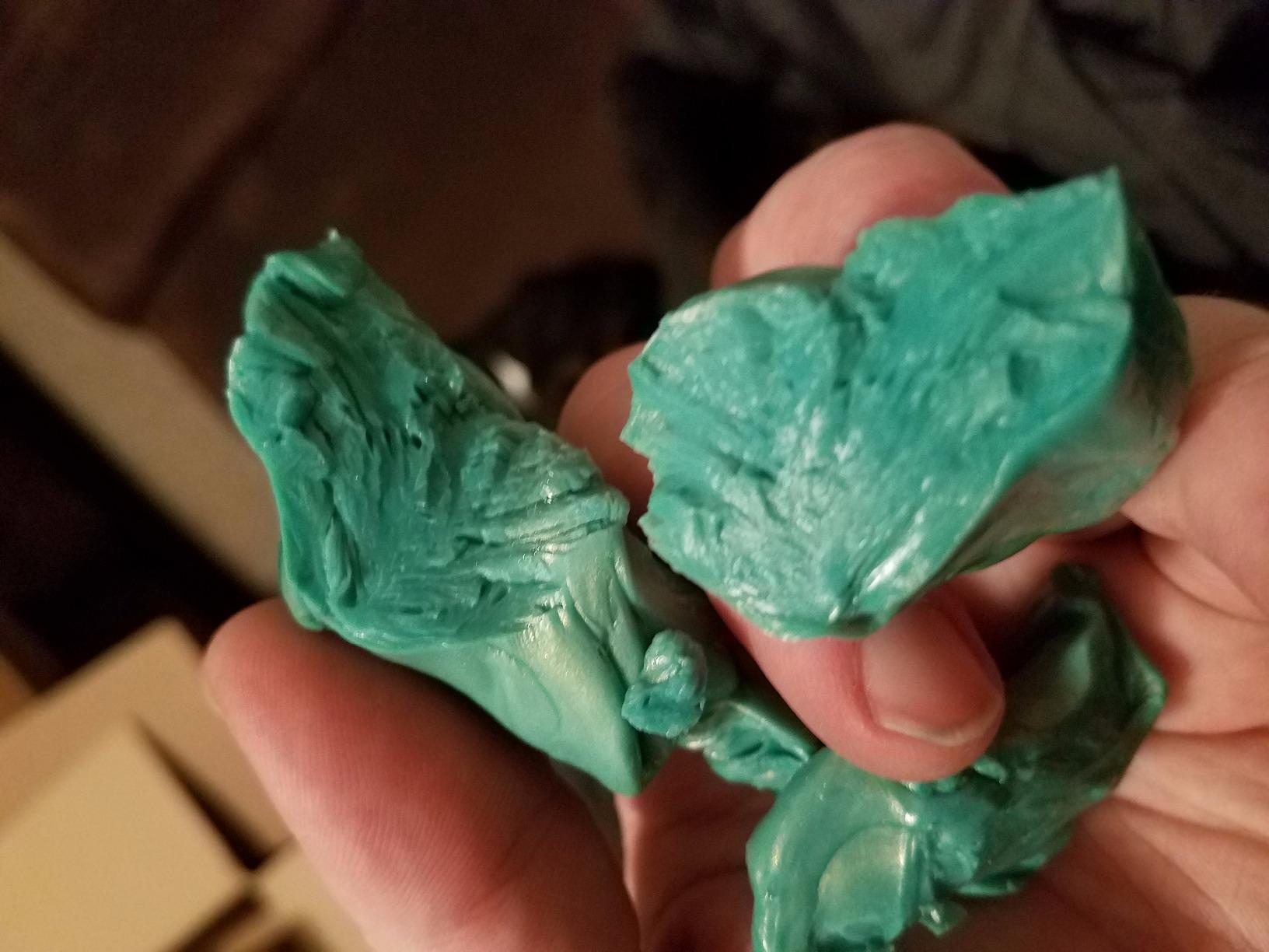 Amazon.com: Crazy Aaron's Thinking Putty - Hypercolor: Chameleon ...