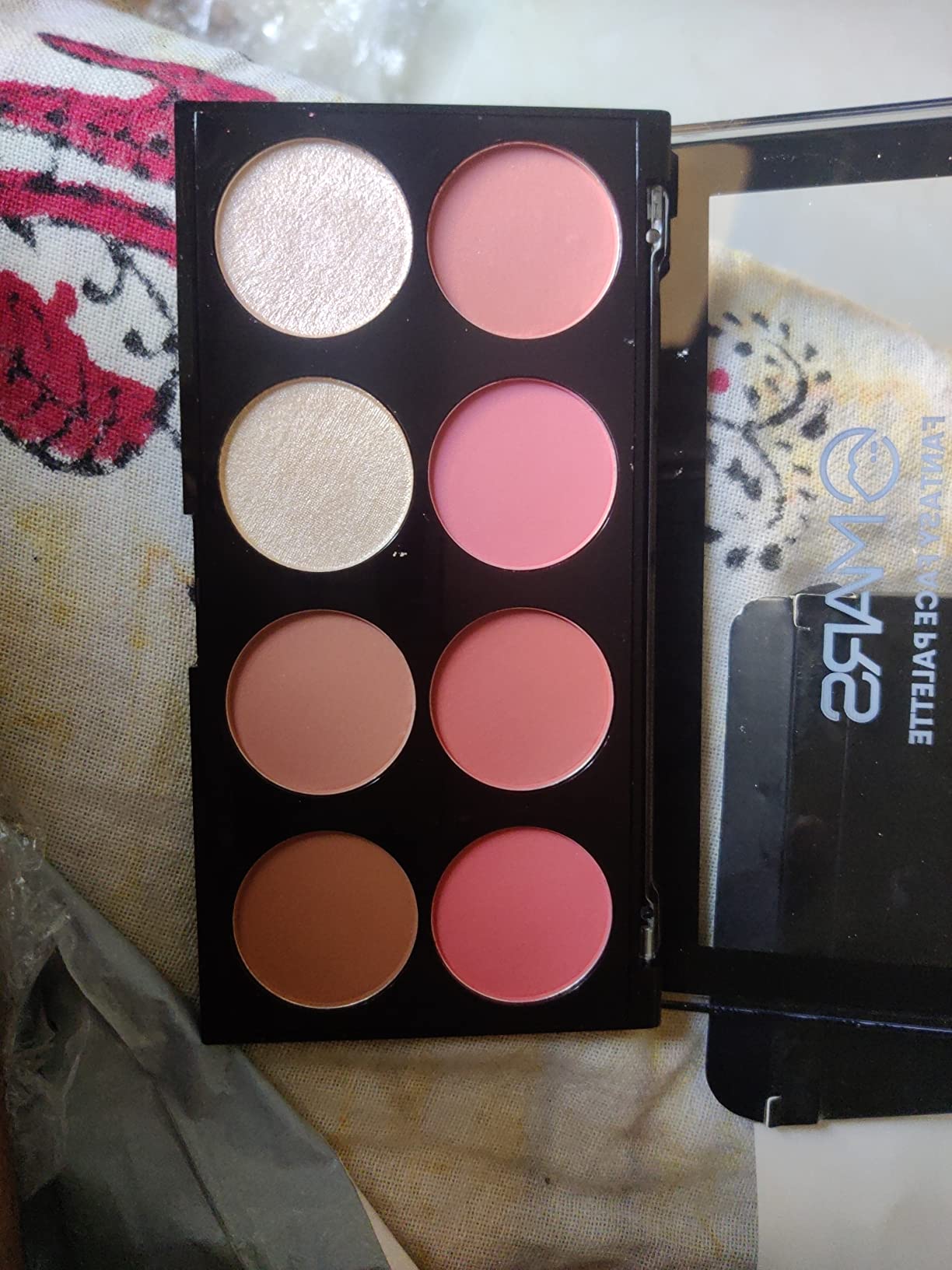 Buy Chubs Ultra Blush And,Highlighter Palette (Multipurpose) Online at ...
