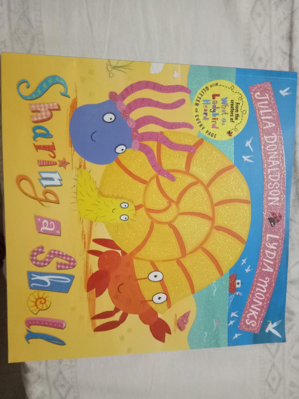 Sharing a Shell : Julia Donaldson: Amazon.in: Books