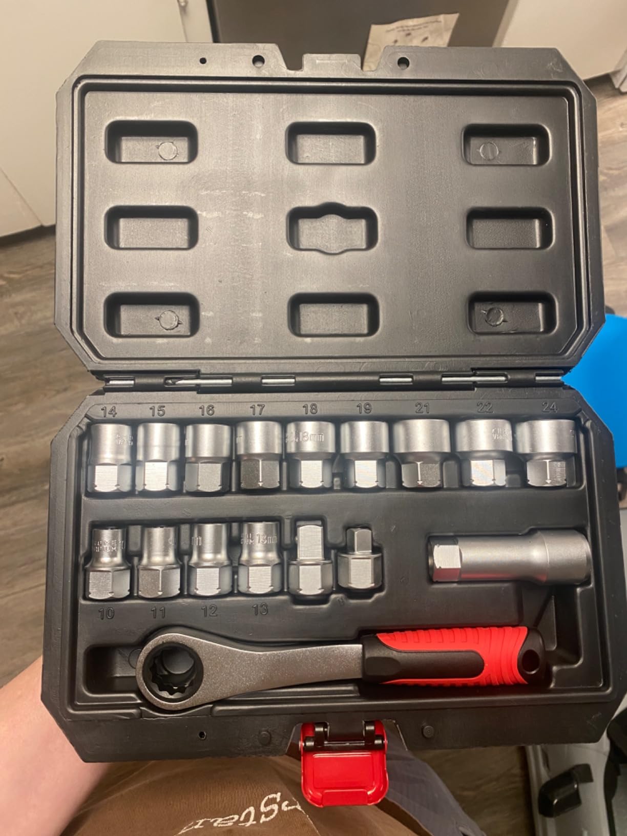 BILITOOLS 17-Piece Pass Through Socket Set, 3/8" & 1/2" Drive Pass Thru ...