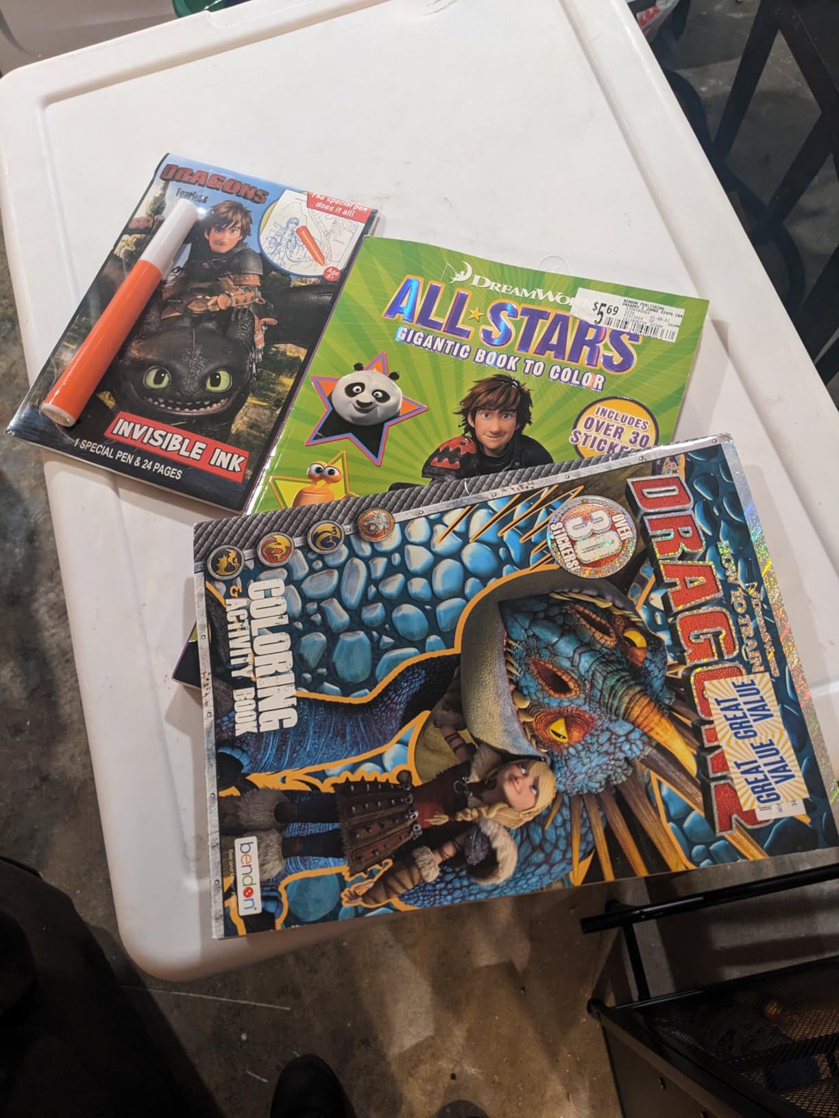 Amazon.com: How To Train Your Dragon Ultimate Coloring and Activity ...