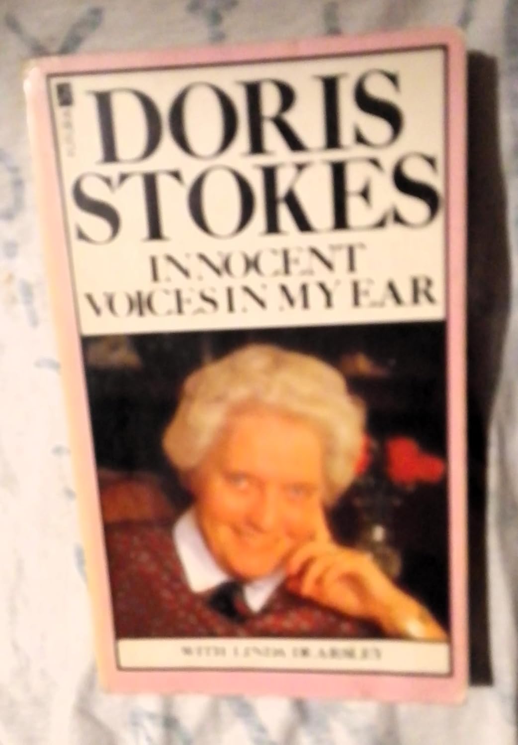 Innocent Voices in My Ear: Amazon.co.uk: Stokes, Doris: 9780708823200 ...