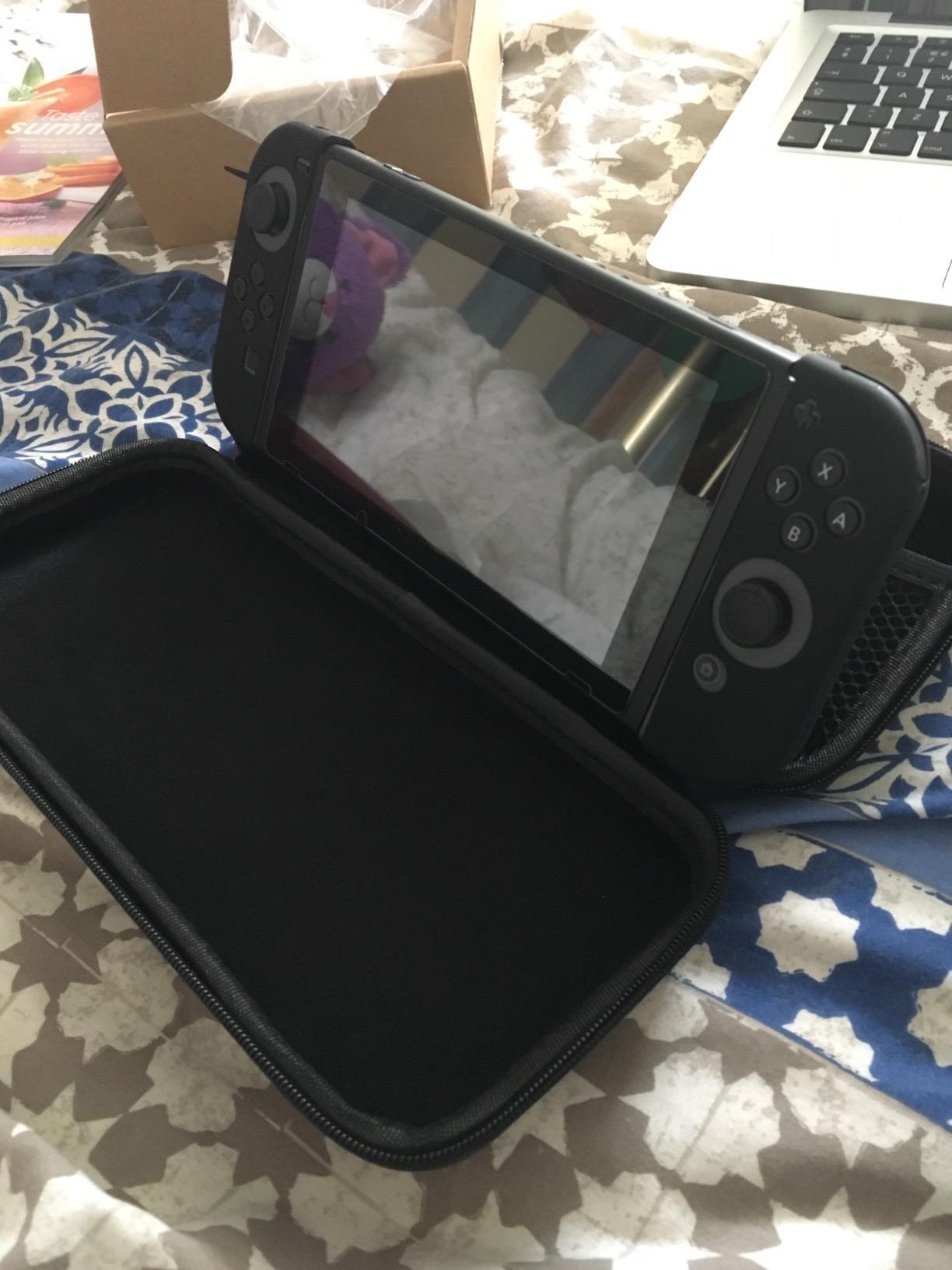 Amazon Basics Protection Kit/case for Nintendo Switch : Amazon.co.uk ...