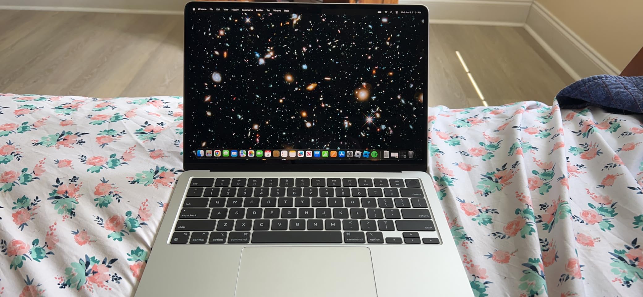 $26/mo - Finance Apple 2022 MacBook Air Laptop with M2 chip: Built for ...