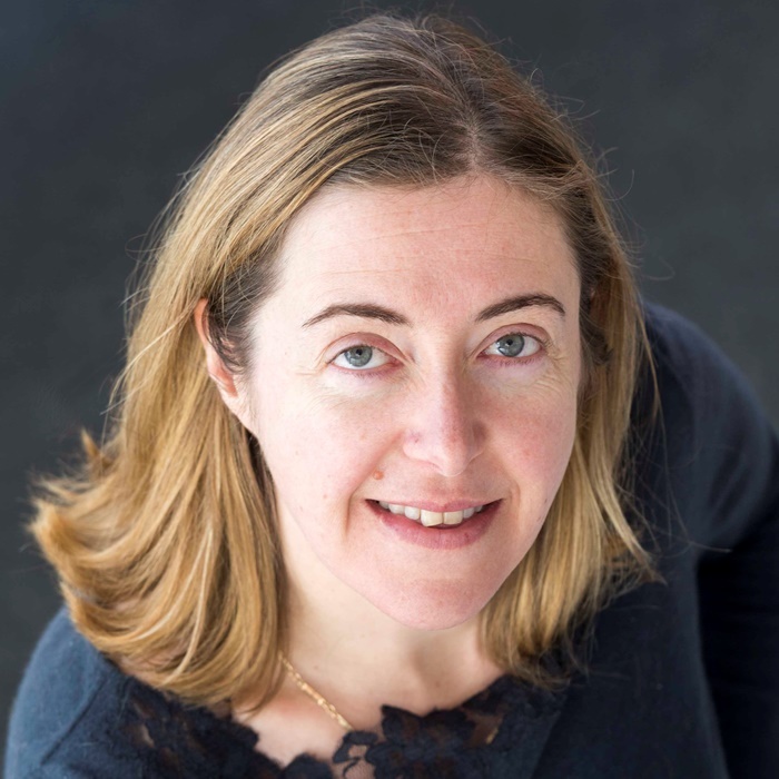 Amazon.de: Amy Binns: books, biography, latest update