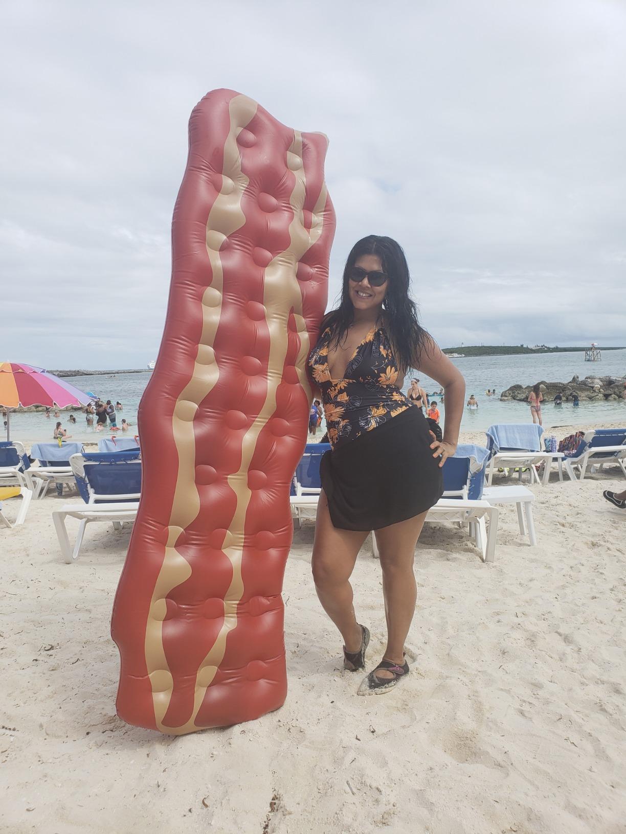 Amazon.com: Kangaroo Float's Pool Floats; 7 1/2 Ft Bacon Pool Raft ...