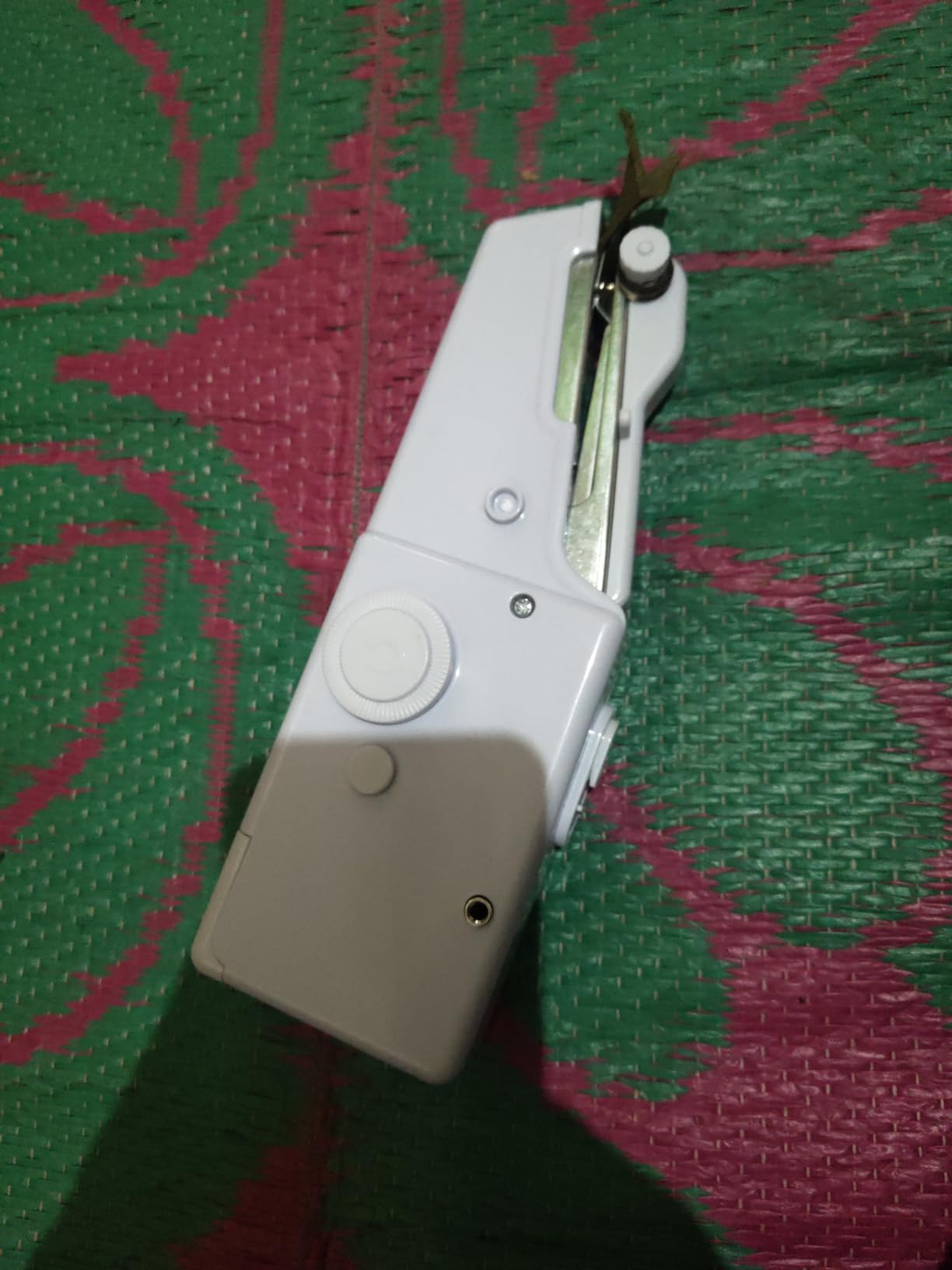 HALPERN Handy Sewing/Stitch Handheld Cordless Portable White Sewing ...