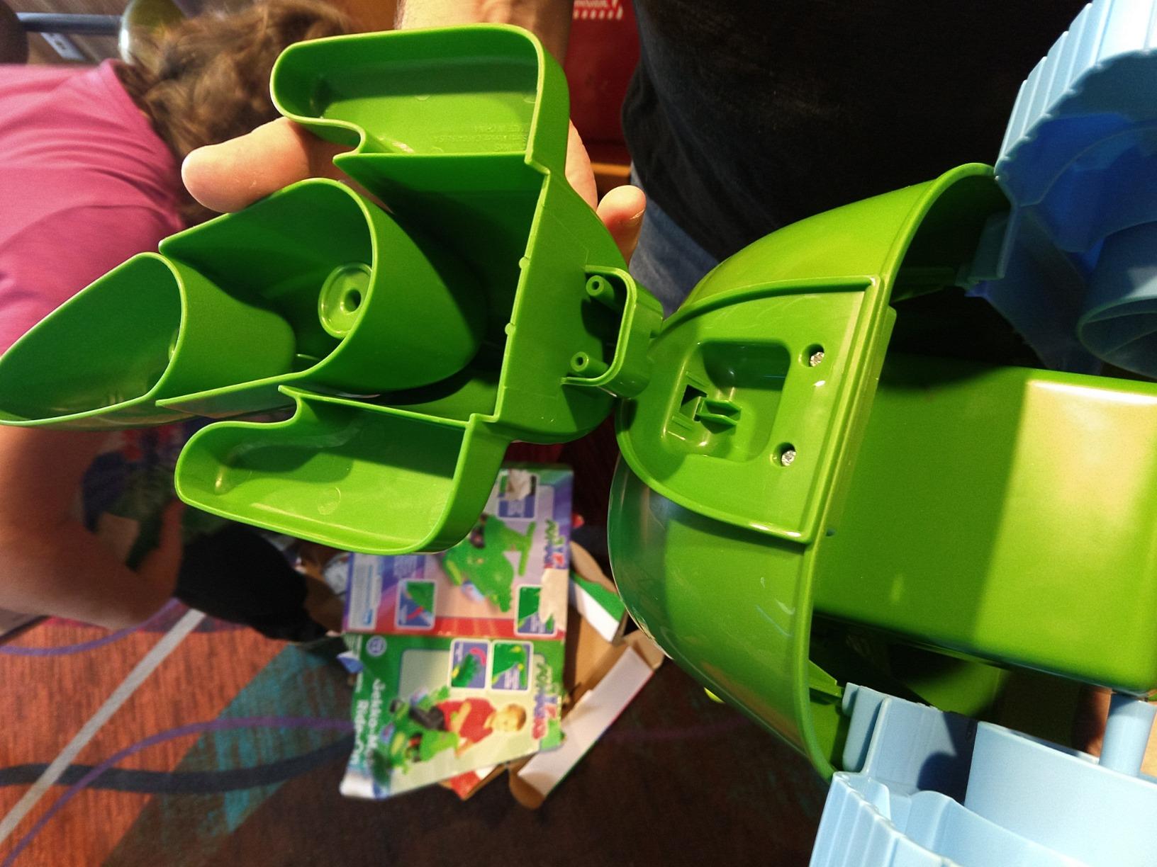 Amazon.com: PJ Masks Deluxe Gekko Mobile Ride-on Vehicle : Toys & Games