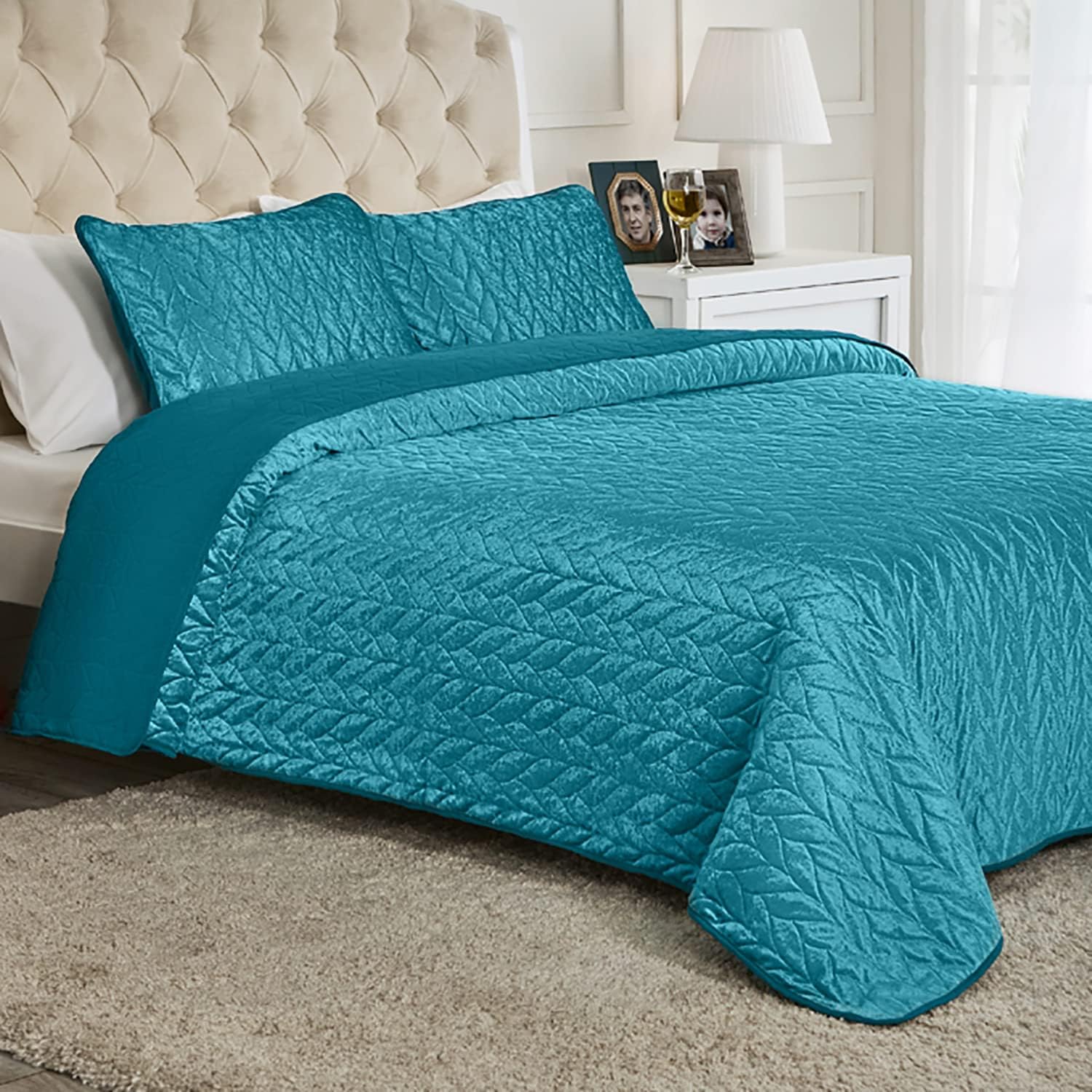 Mellanni California King Quilt Sets - Pinsonic Velvet Bedding Set ...