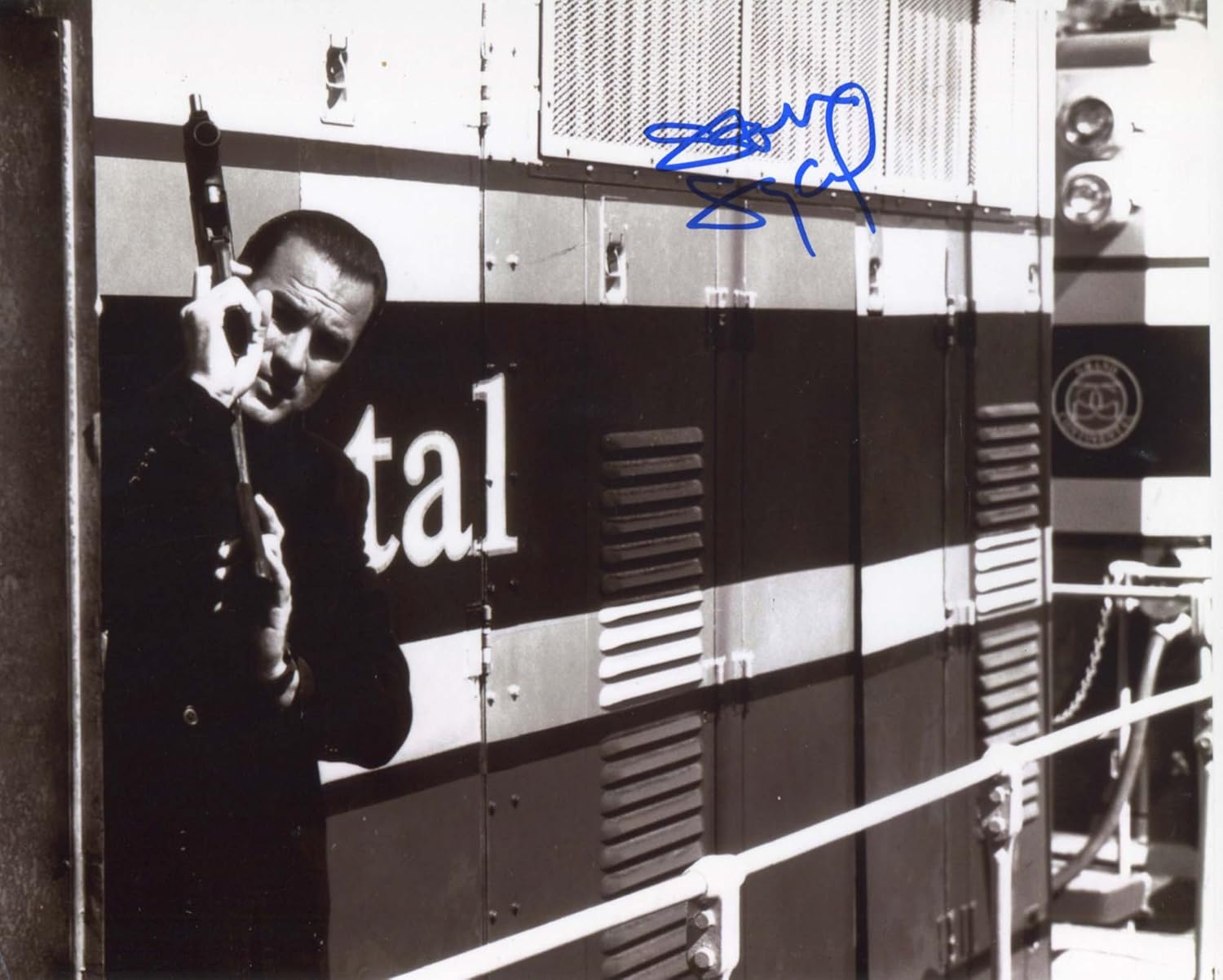 Steven Seagal autograph, IP signed photograph : Amazon.co.uk: Books