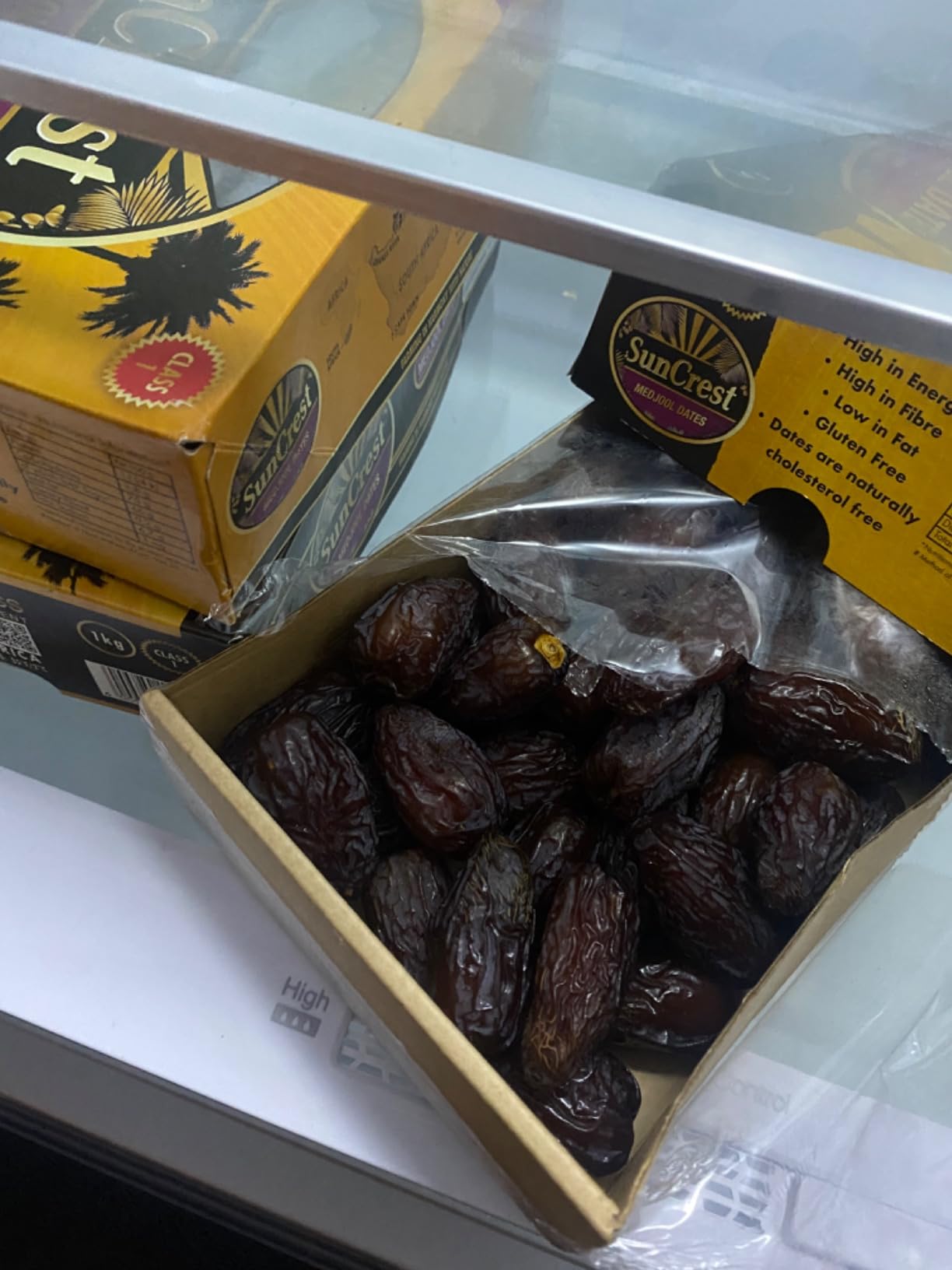 Sun Crest Whole Medjool Dates - Soft, Plump & Chewy - Healthy Snack for ...