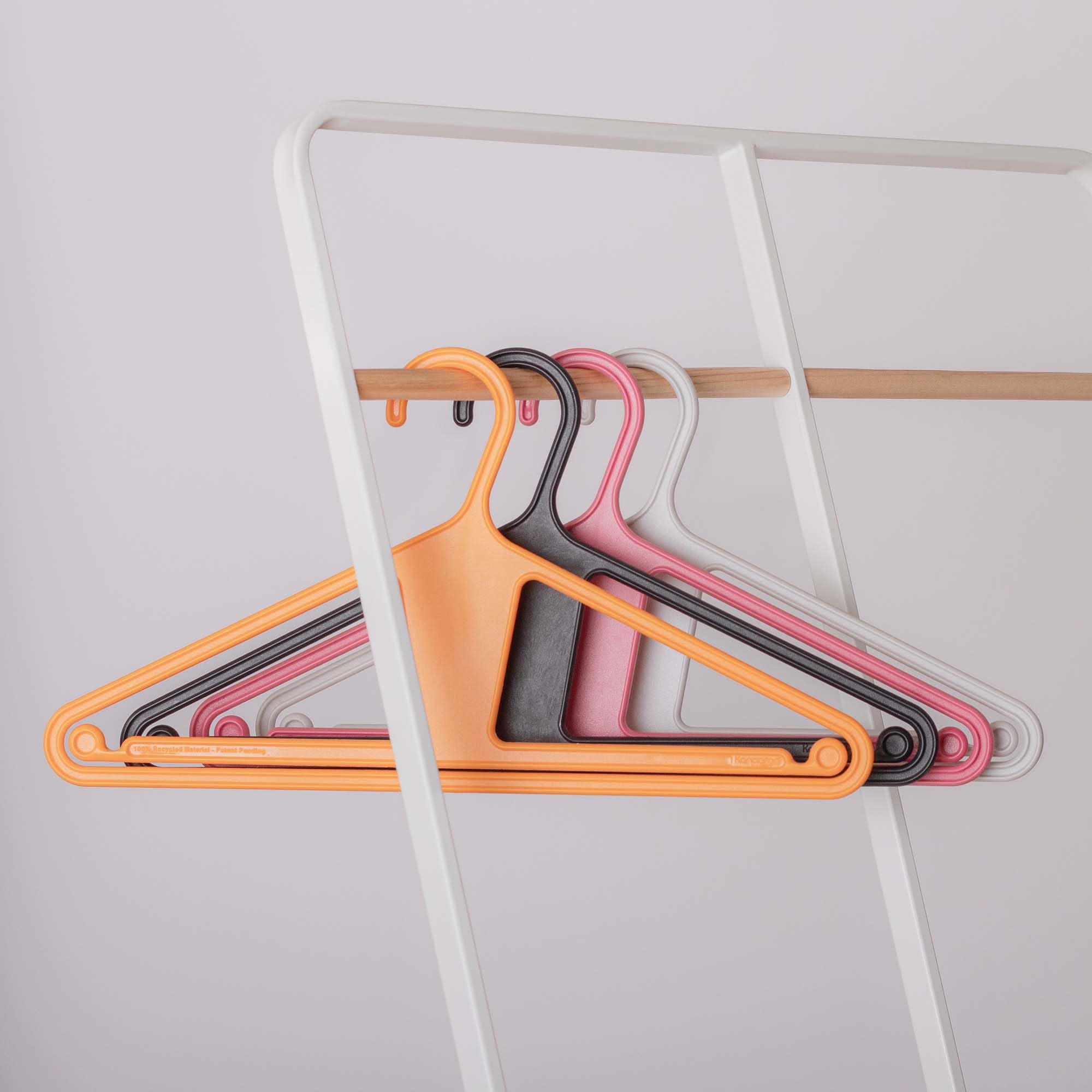 Snapklik.com : Kangaroo 100% Recycled High-Strength Clothing Hanger ...