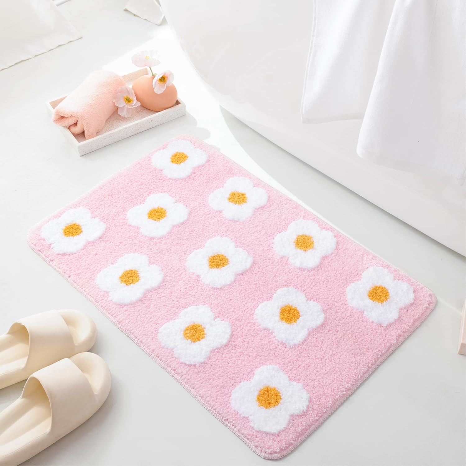 Amazon.com: YIKUSH Flower Bath Mat Cute Bath Rug Non Slip Bathtub Mat ...