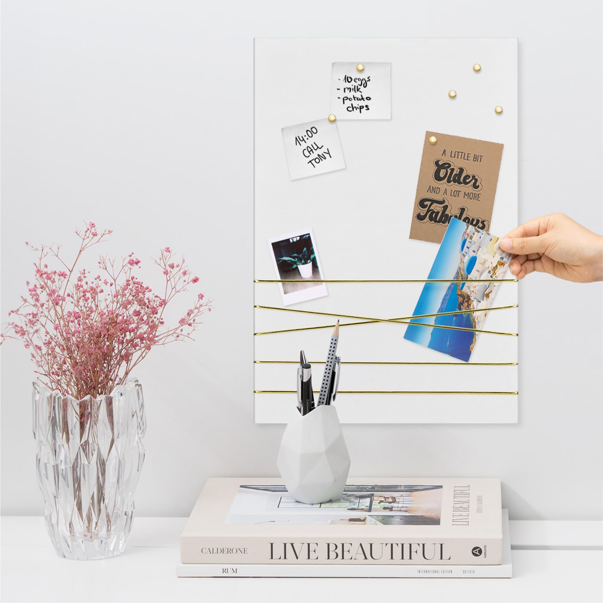 Navaris Photo Pin and Clip Board - Velvet Board for Hanging, Pinning ...