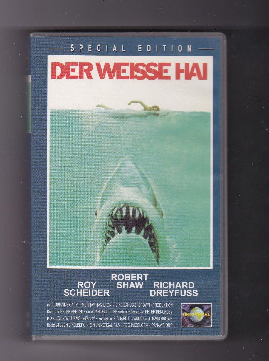 Amazon.com: Jaws [VHS] : Roy Scheider, Robert Shaw, Richard Dreyfuss ...