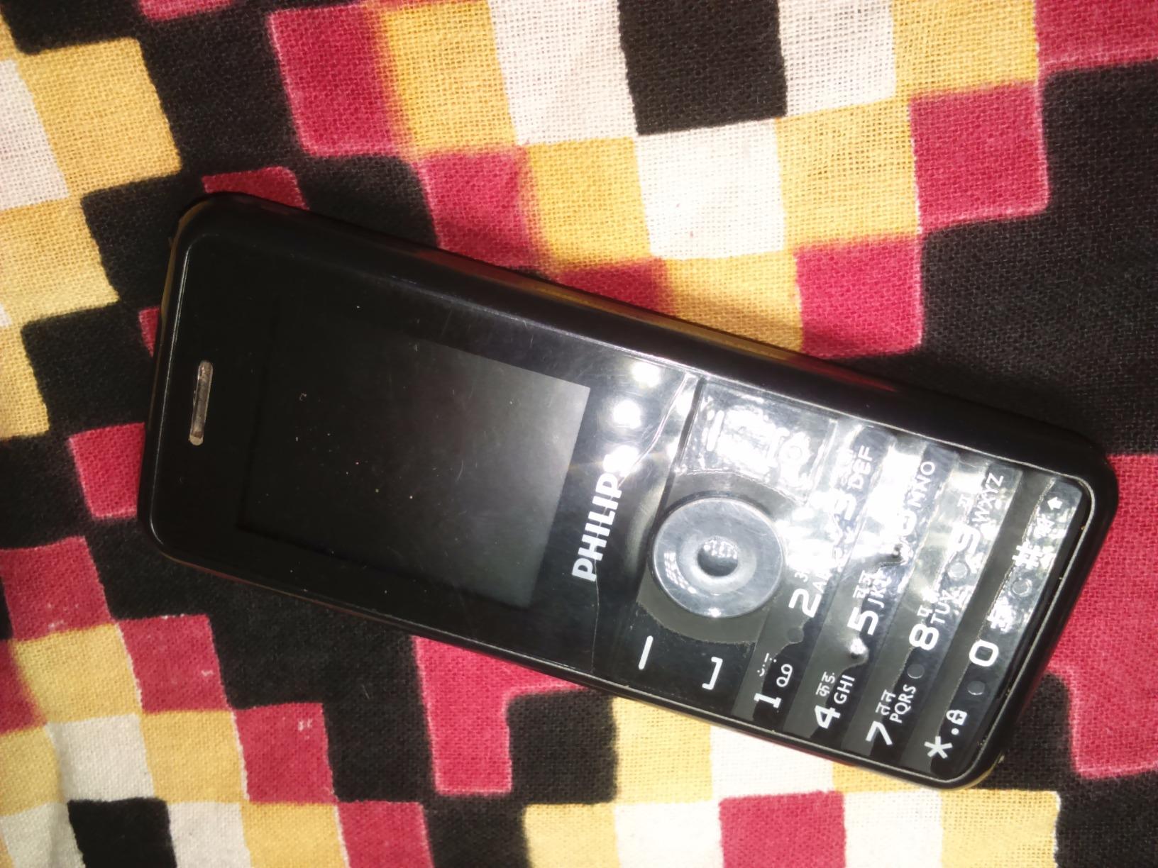 Philips E103 Feature Phone-Black : Amazon.in: Electronics