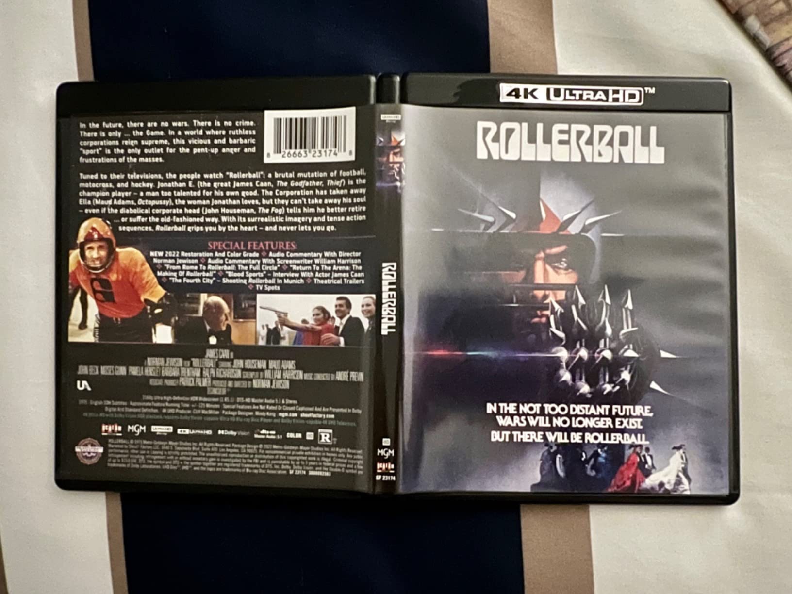 Amazon.com: Rollerball [VHS] : James Caan, John Houseman, Maud Adams ...