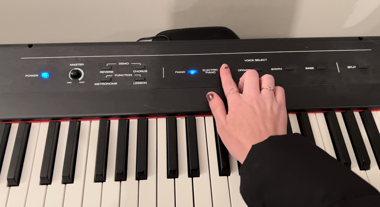 Watch FULL DEMO - Is this the perfect keyboard for a beginner!? on ...