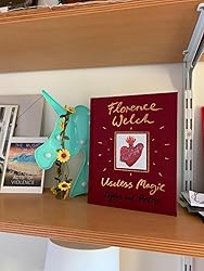 Useless Magic: Lyrics and Poetry : Welch, Florence: Amazon.it: Libri