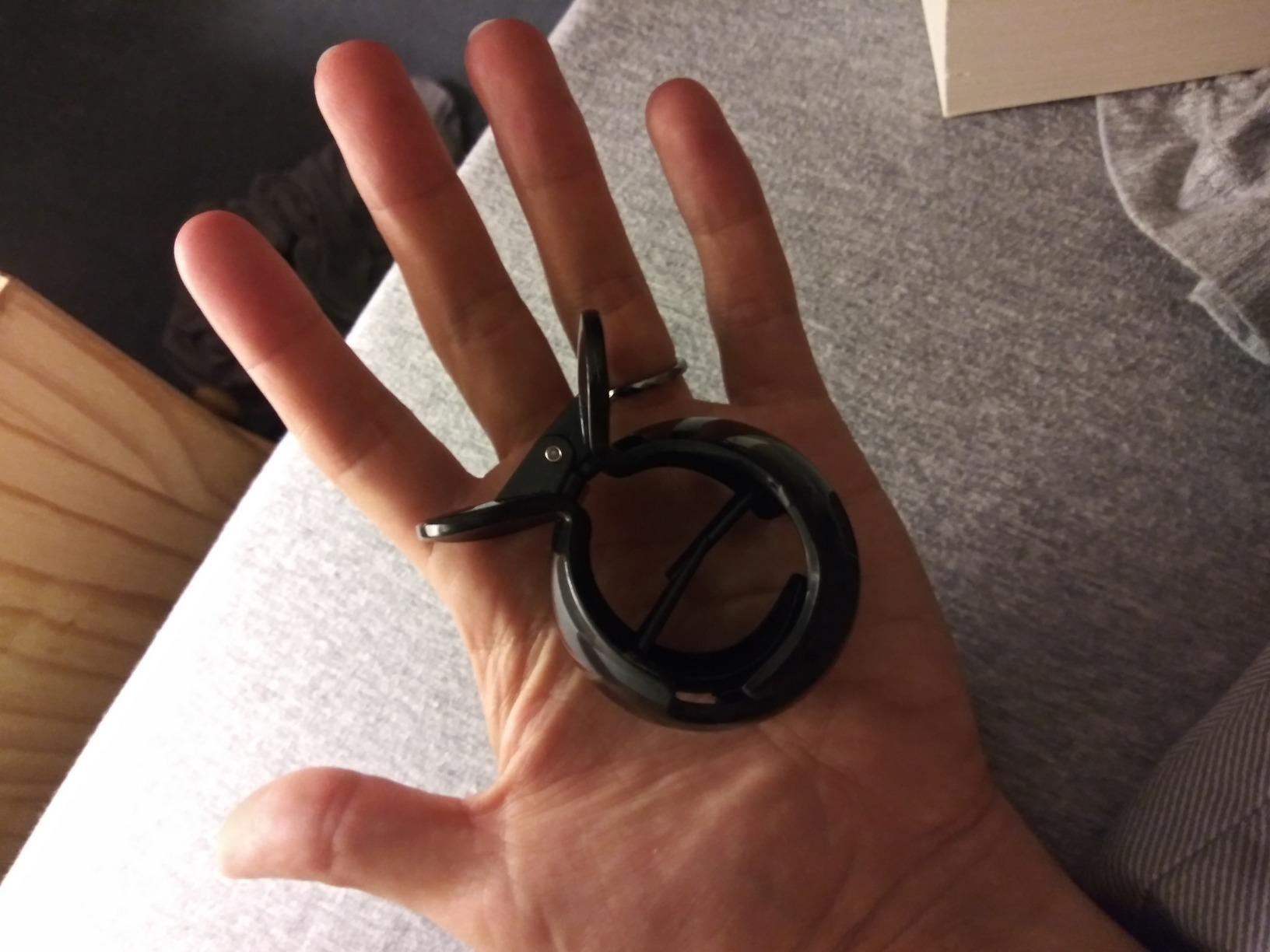 Amazon.com : Scunci Large Fish Clip Black : Beauty & Personal Care