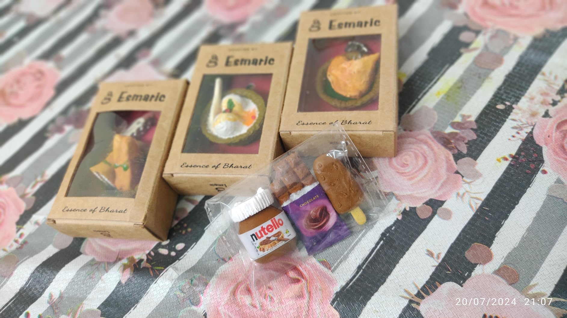 Esmaric Dahi Vada Food Miniature Keychains | Best Souvenir Gift 100% ...