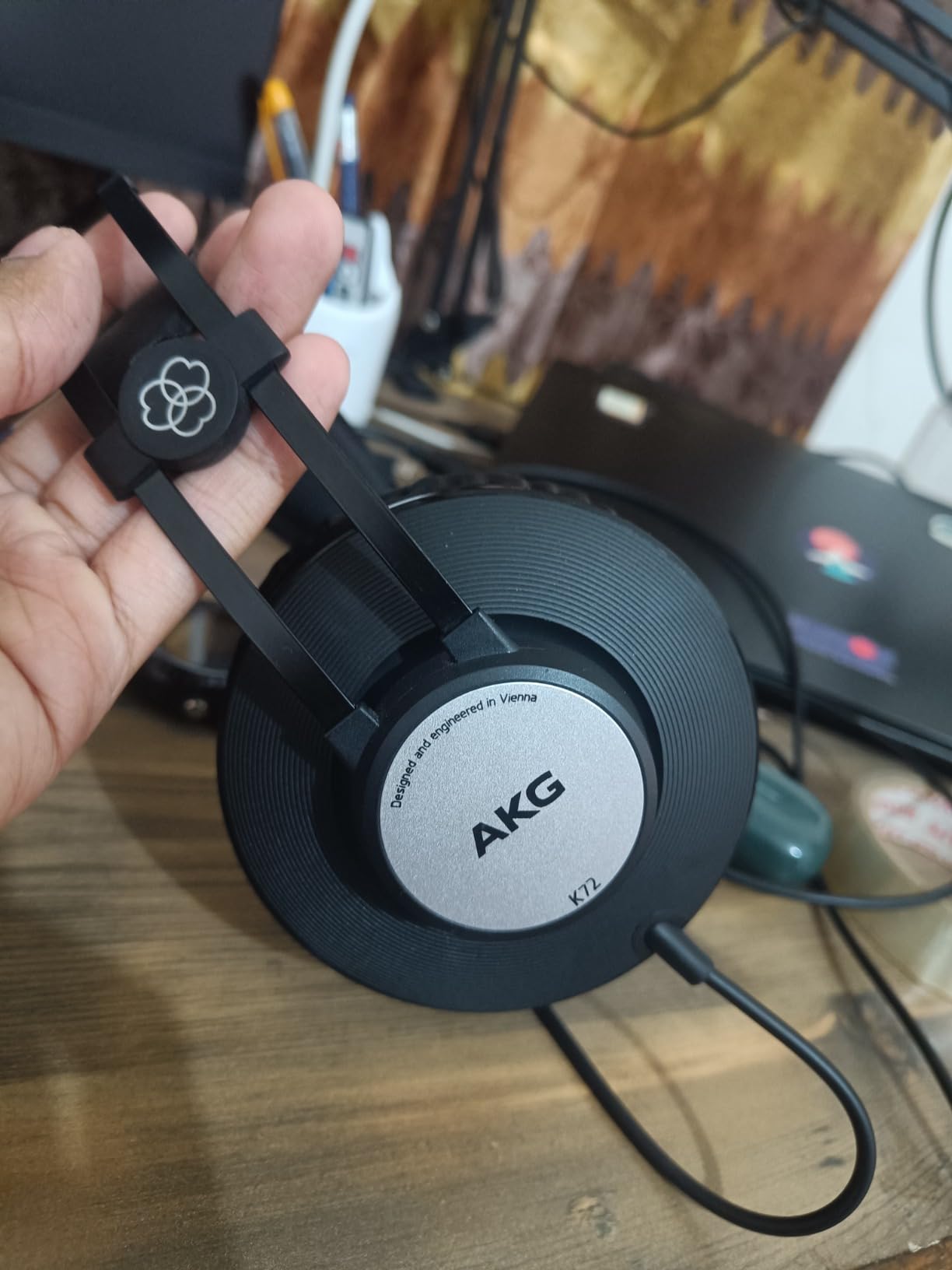 AKG K92 Closed Back Headphones,Wired,Black : Amazon.in: Electronics