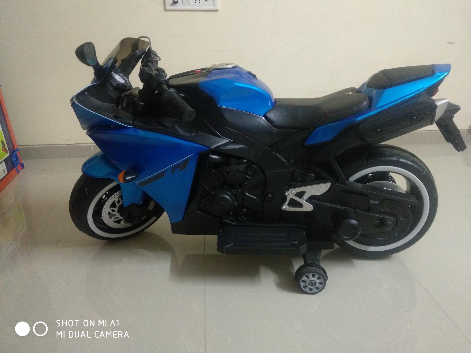 Toy House Yamaha R1 Bike with Rechargeable Battery Operated Ride-On for ...