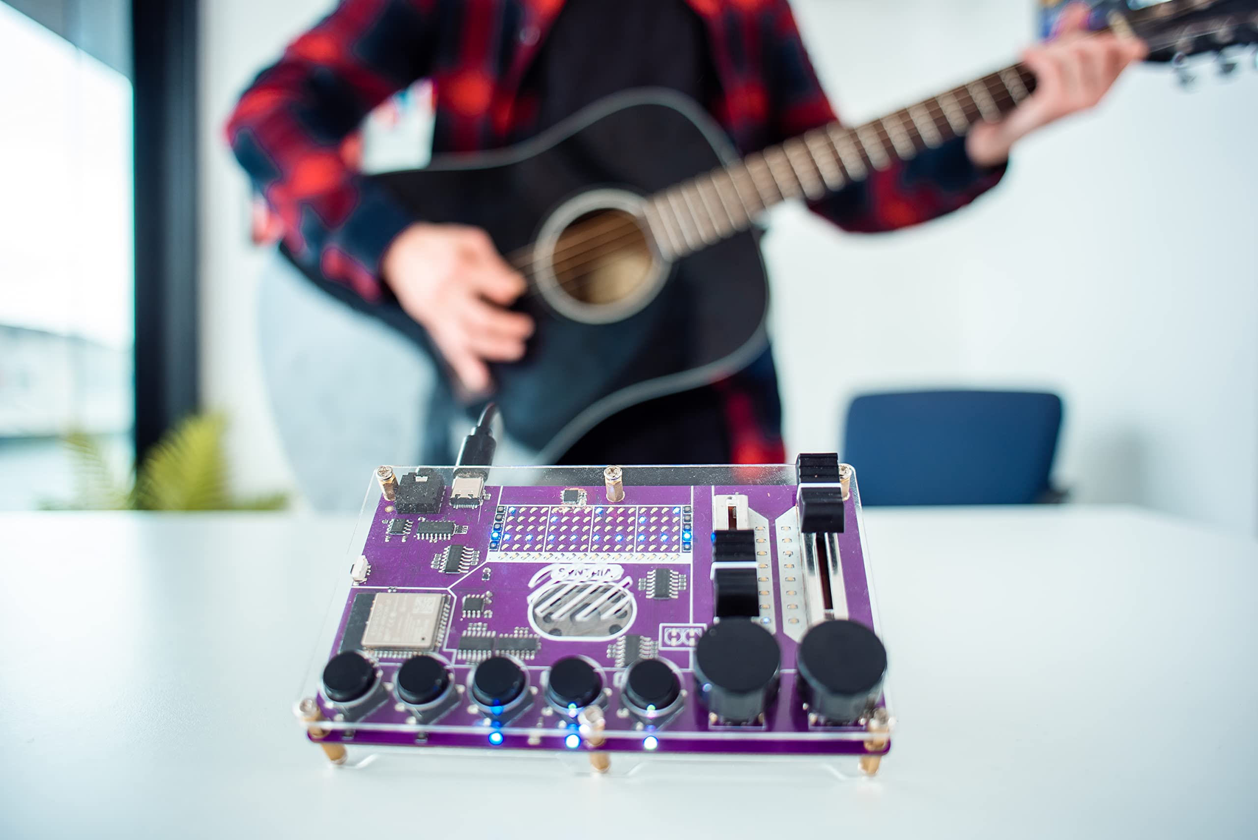 Snapklik.com : CircuitMess Synthia - DIY Digital Music Sampler DIY ...