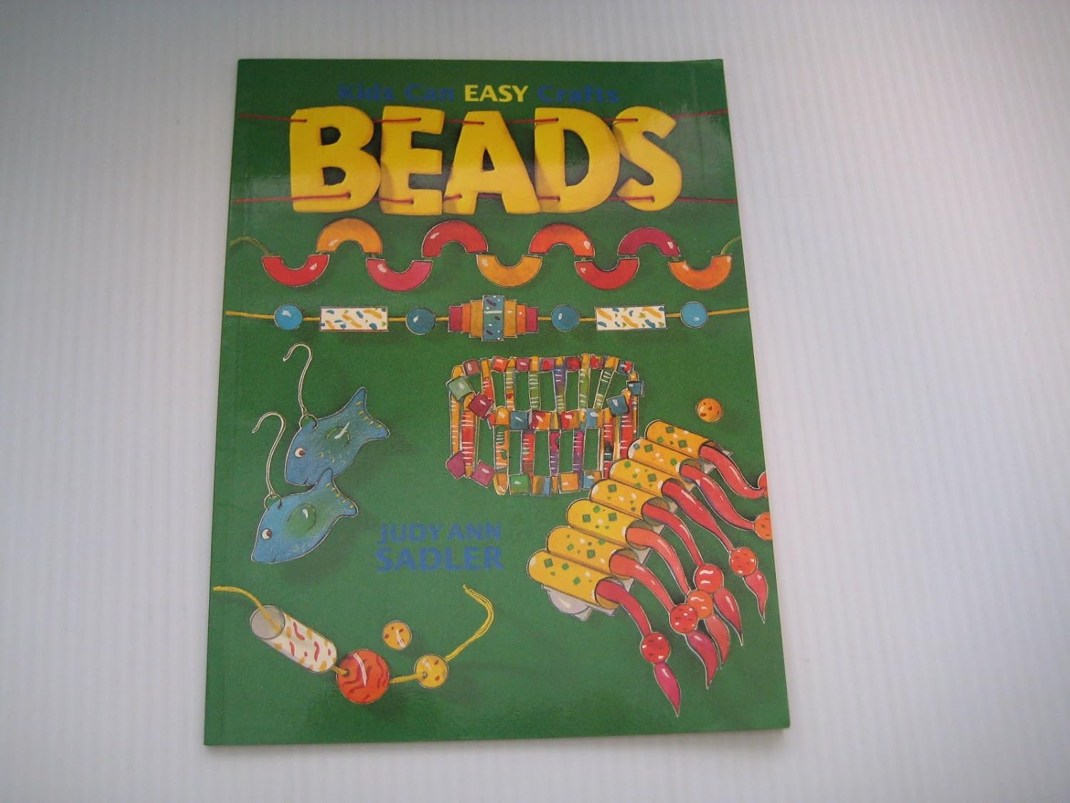 Amazon.com: Beads (Kids Can Easy Crafts): 9781550741827: Sadler, Judy ...