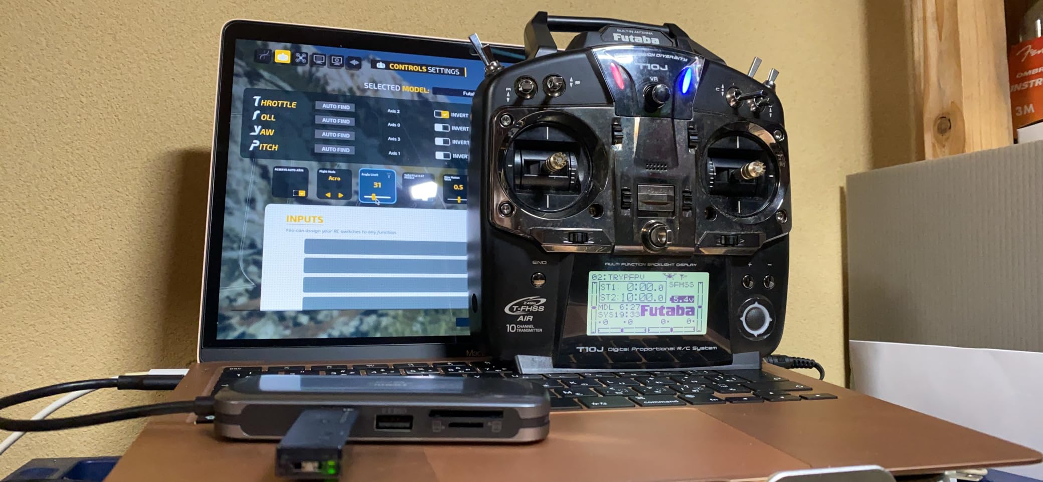 Amazon.co.jp: FUTABA WSC-1 USBワイヤレスシミュレータコントロール（S-FHSS） for PC 034398 : パソコン・周辺機器