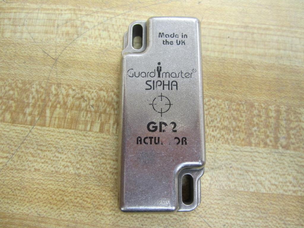 Allen Bradley GD2 Guard Master Safety Switch: Amazon.com: Industrial ...