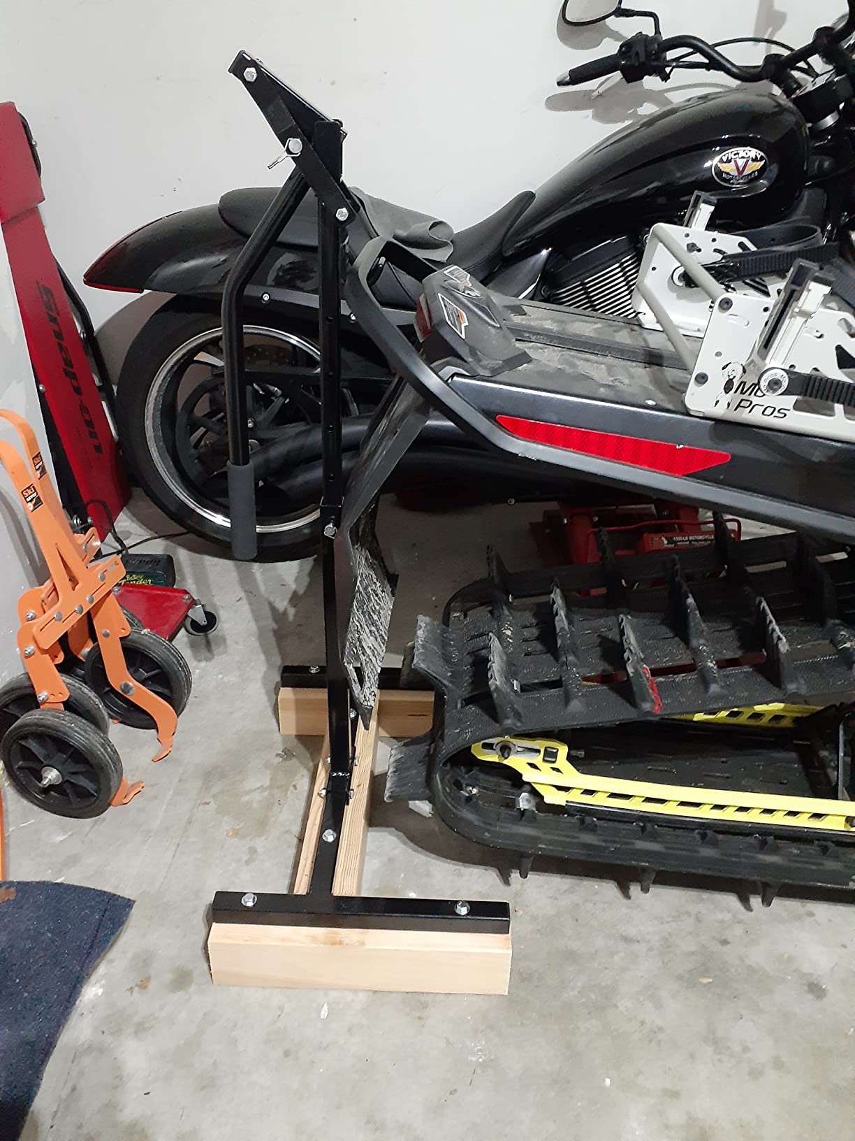 $13/mo - Finance Extreme Max 5001.5013 Lever Lift Stand | Buy Now, Pay ...