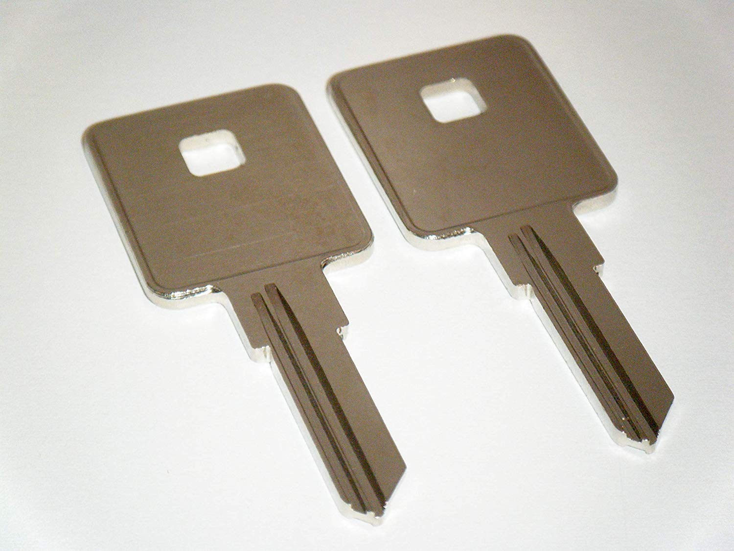 SafeCo Replacement Keys for RV Motorhome TM101 Thru TM150 TriMark Two(2 ...