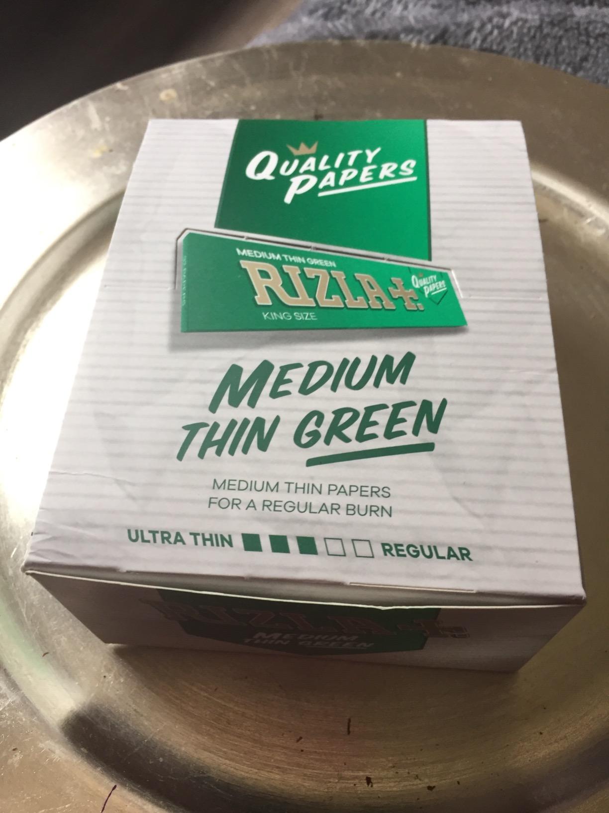 Rizla King Size Green Rolling Paper Full Box Of 50 Booklets : Amazon.co ...