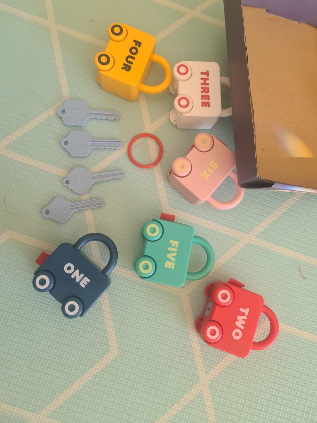 Lock and Key Toys for Toddlers, Montessori Lock and Key Car Toy Set ...