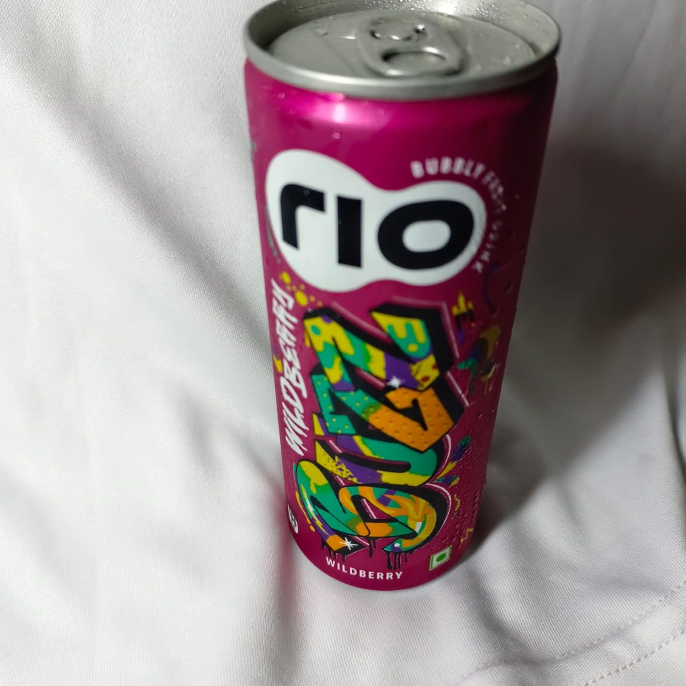 Rio Wild Berry Bubbly Fruit Drink Can | Soft Drink | Exotic Fruit Juice ...